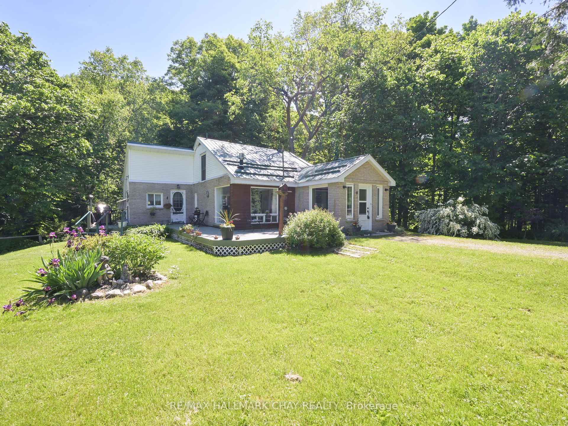 9705 County 93 Road, Midland, ON L4R 4L9