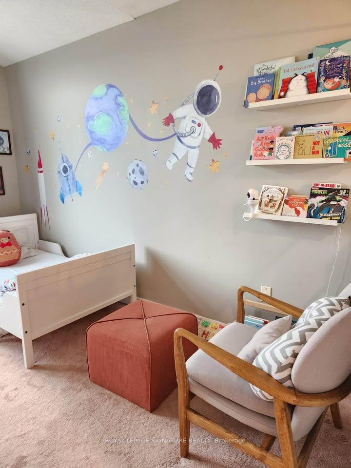 Upper - 971 Ledbury Crescent, Mississauga, ON L5V 2R3