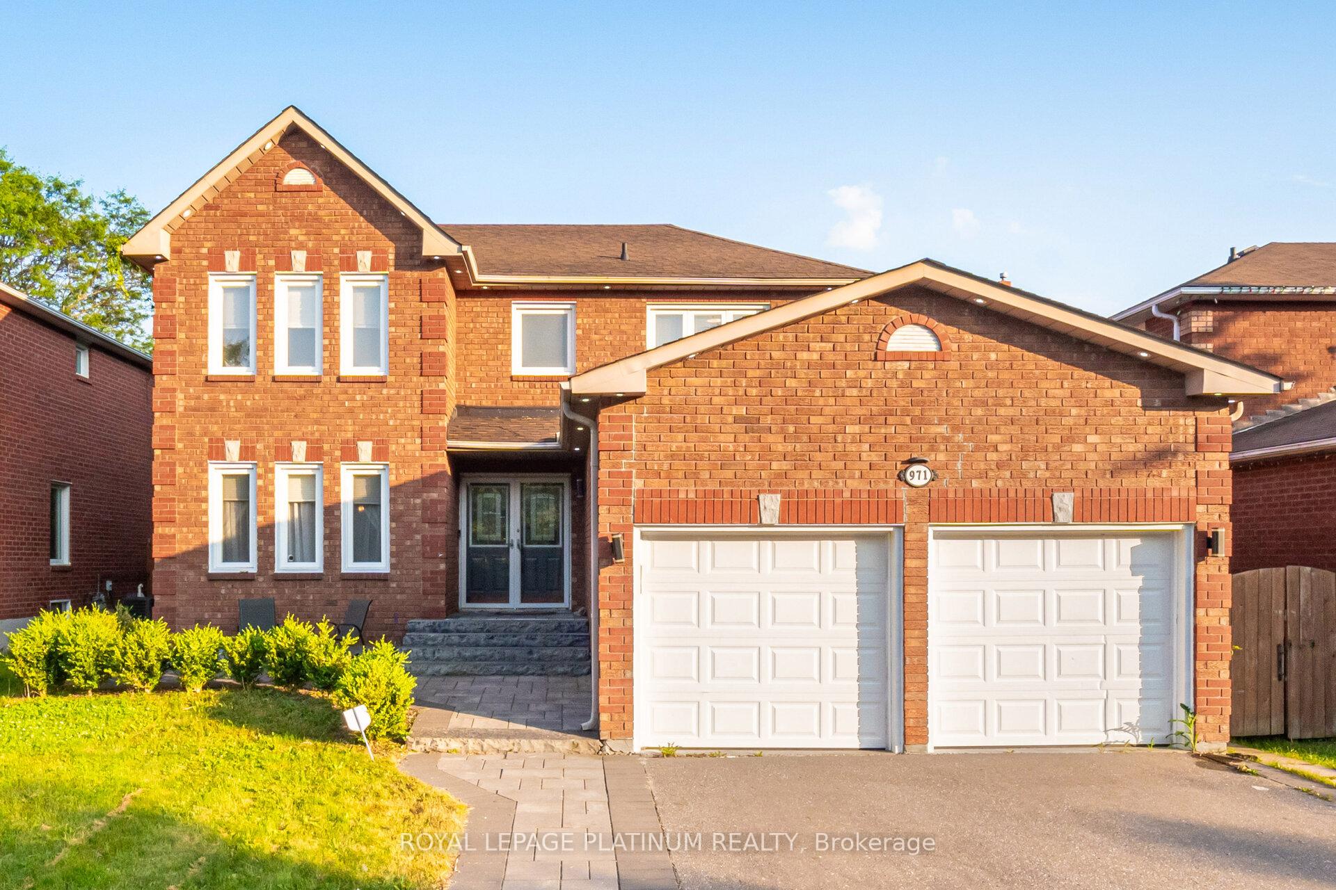 971 Thimbleberry Circle, Oshawa, ON L1K 2H3