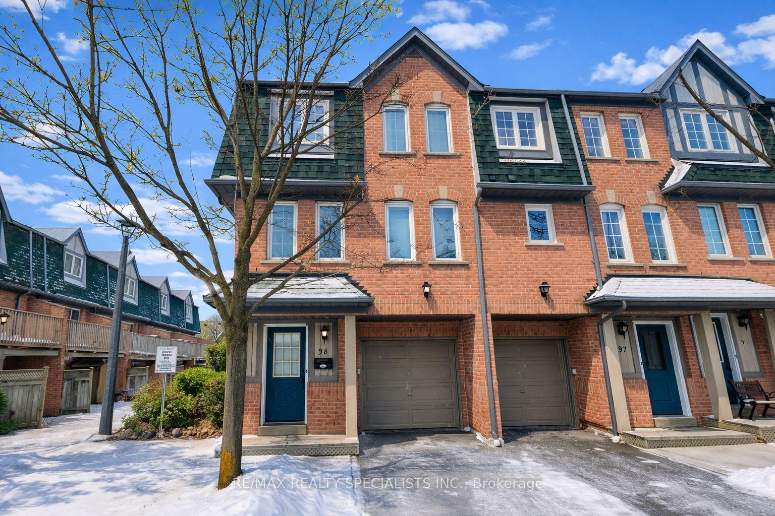 98 - 2945 Thomas Street, Mississauga, ON L5M 6C1