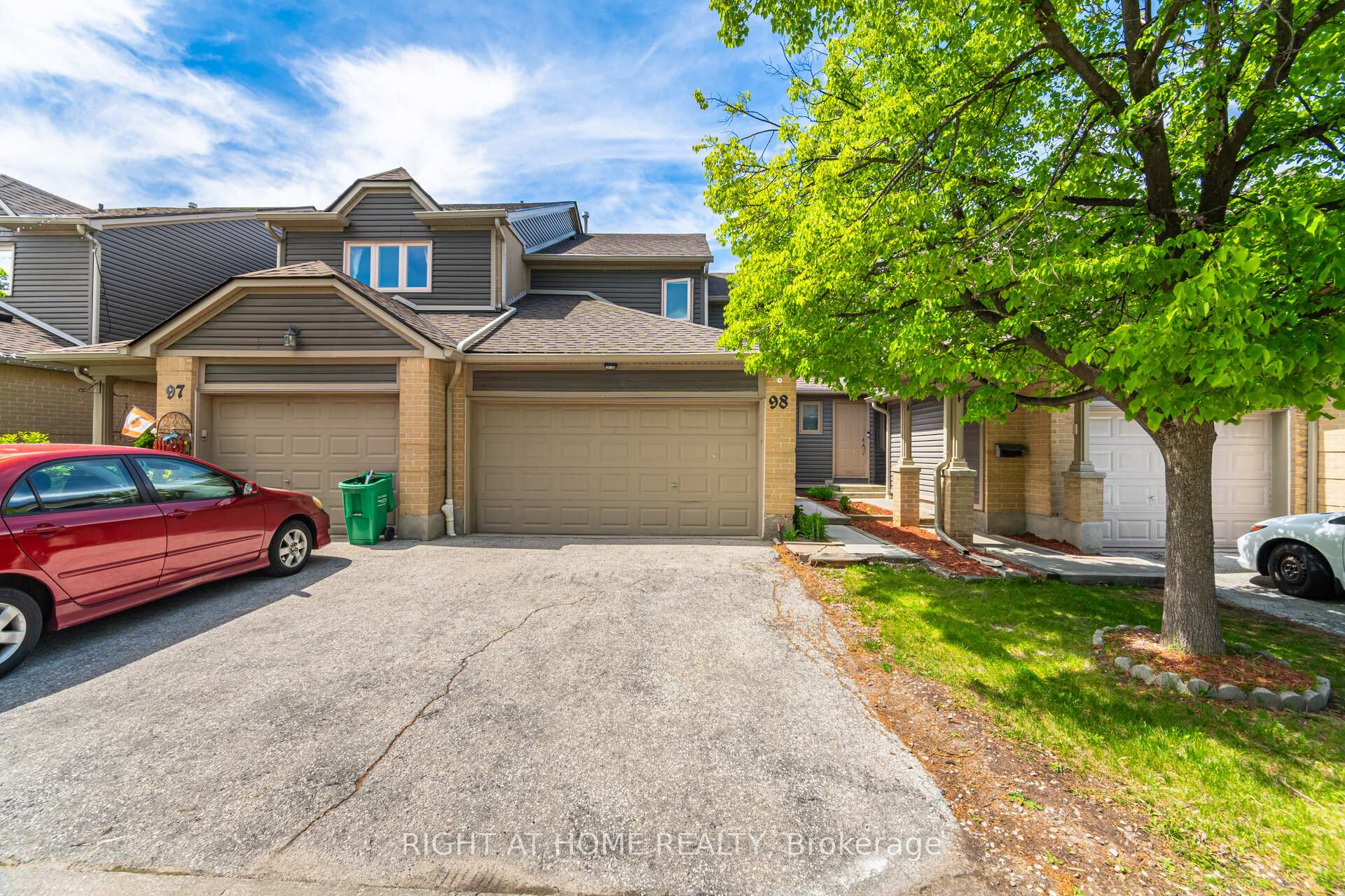 98 - 3600 Colonial Drive, Mississauga, ON L5L 5P5