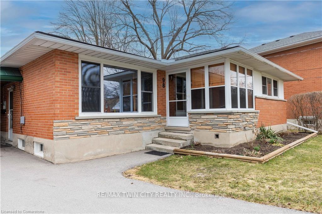 98 Clive Road, Kitchener, ON N2H 3N6