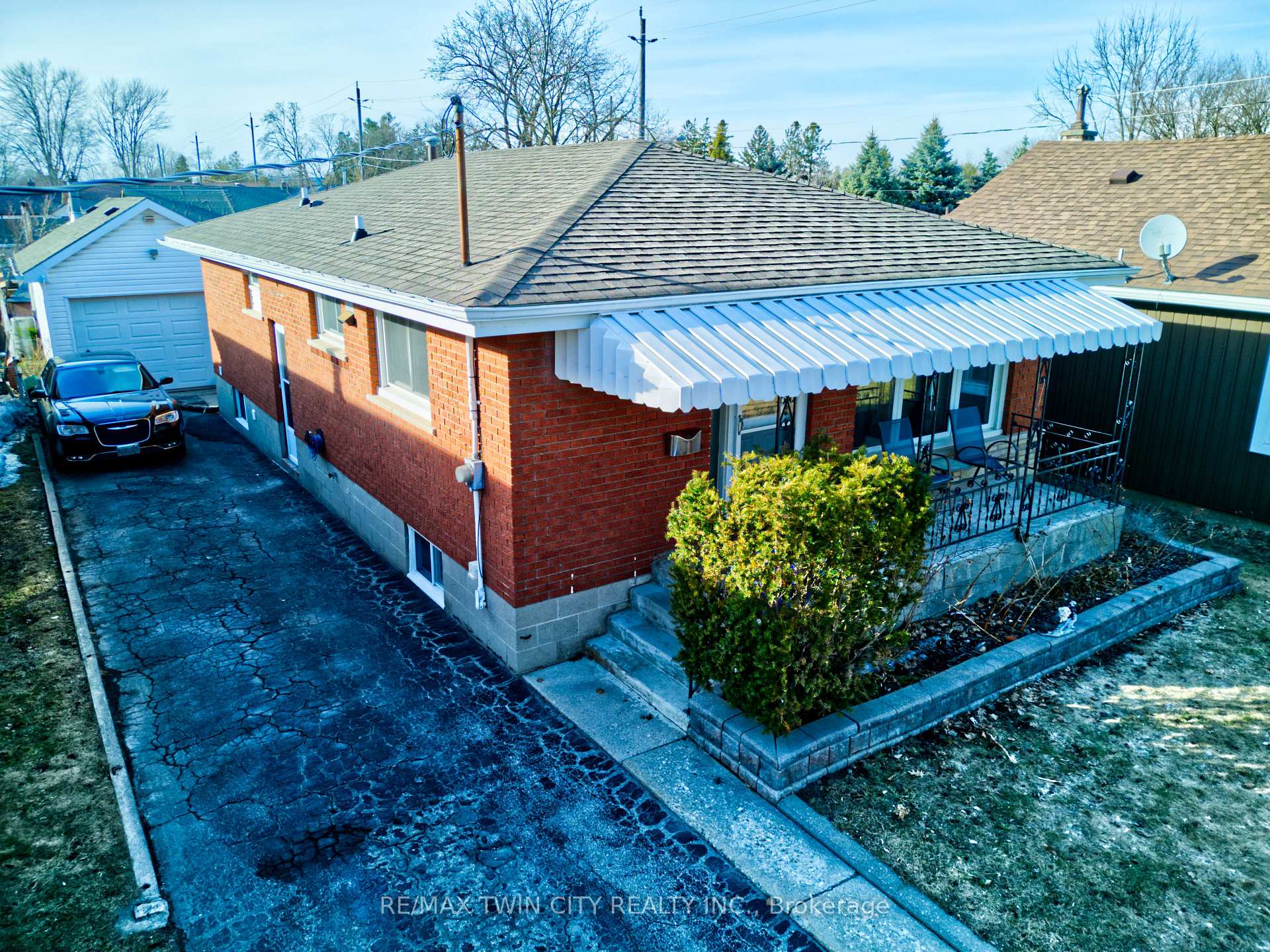 98 Herbert Street, Brantford, ON N3R 4A4