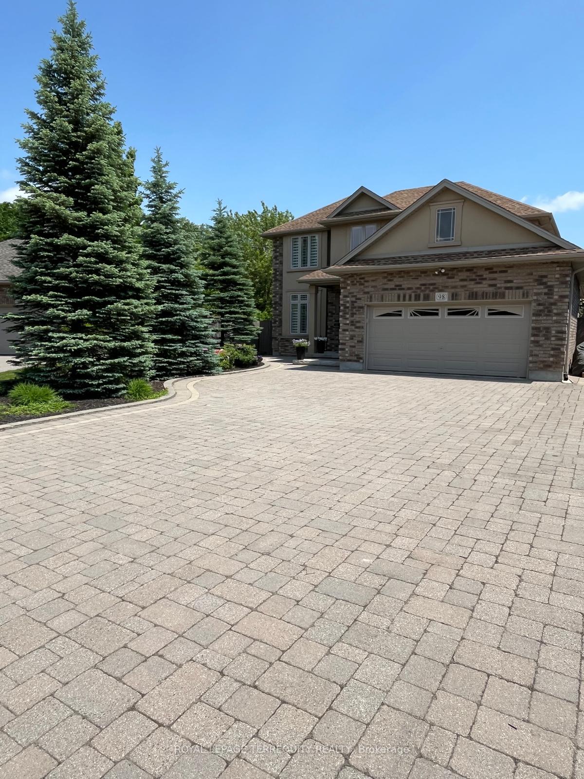 98 Michael Drive, Welland, ON L3C 0A7