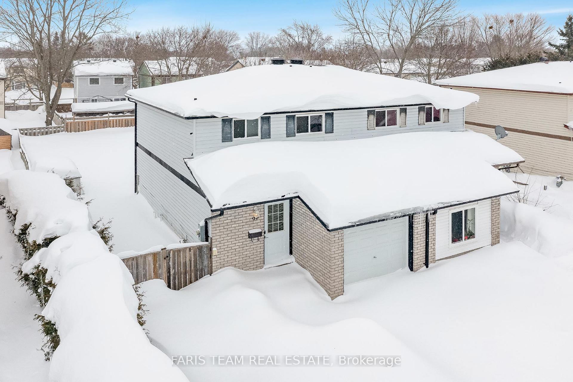 98 Mowat Crescent, Barrie, ON L4N 5B3