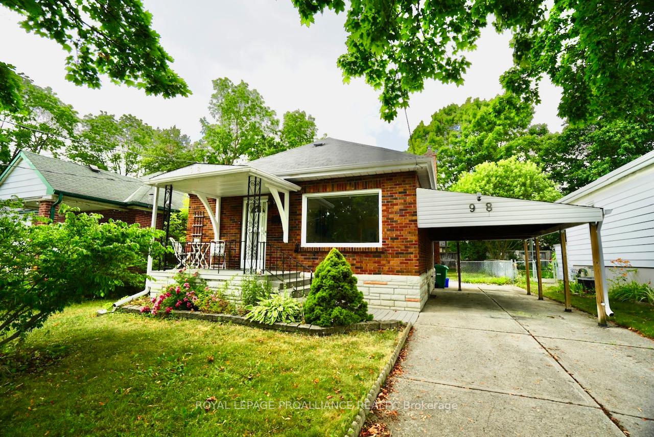 98 Ware Street, Peterborough Central, ON K9J 2B7