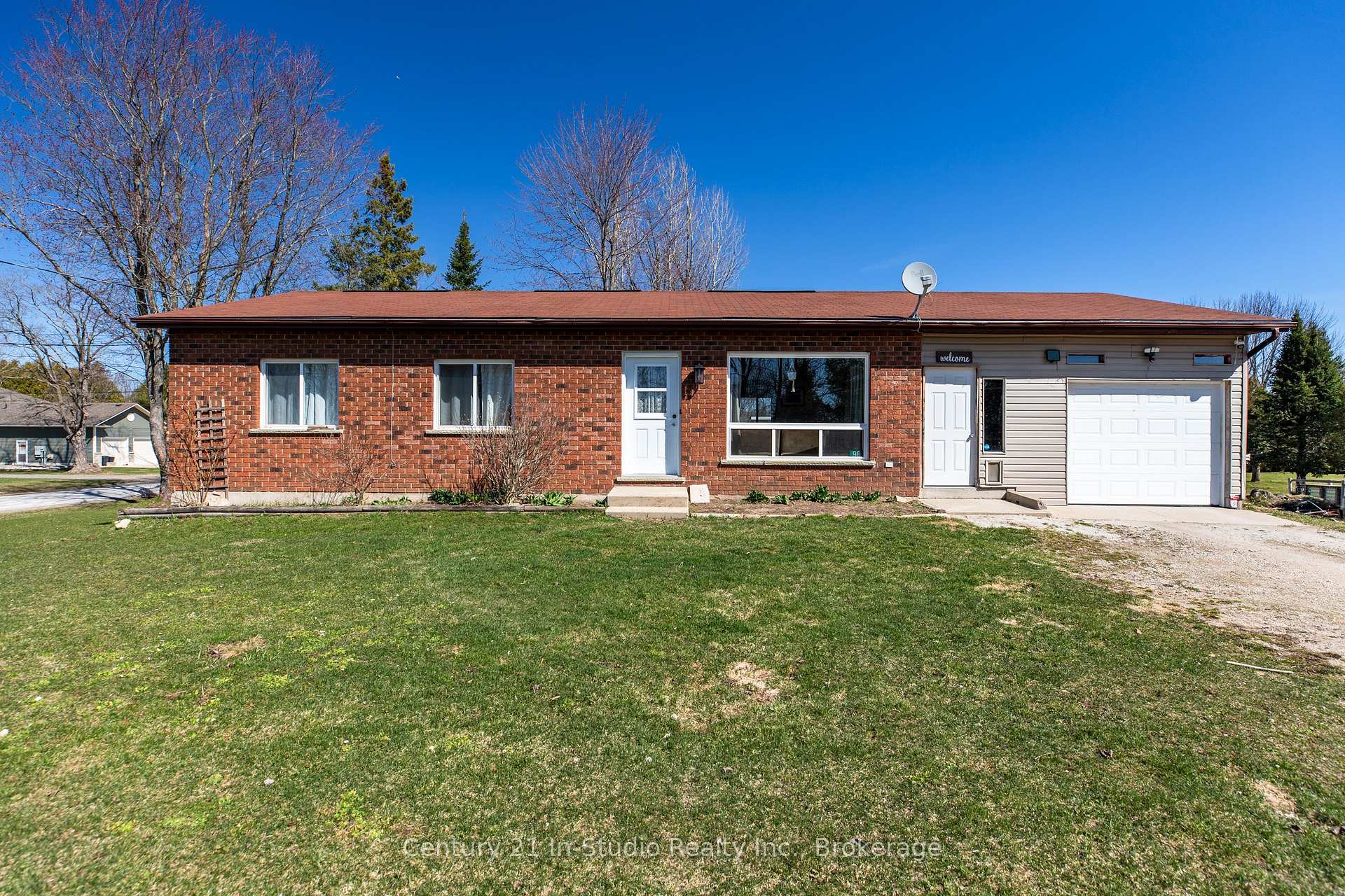 98 William Street, South Bruce Peninsula, ON N0H 2T0