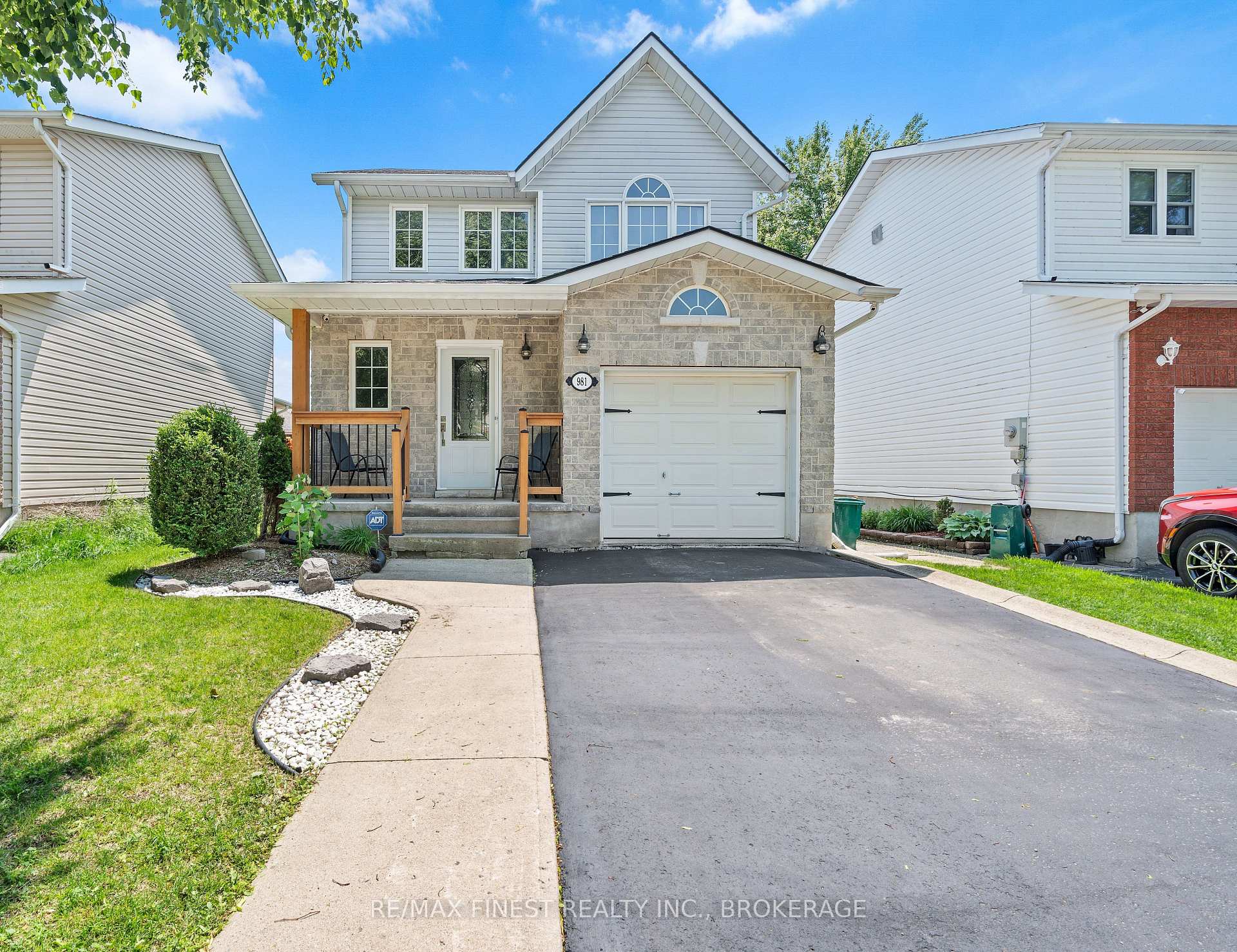 981 Rainbow Crescent, Kingston, ON K7K 7J3