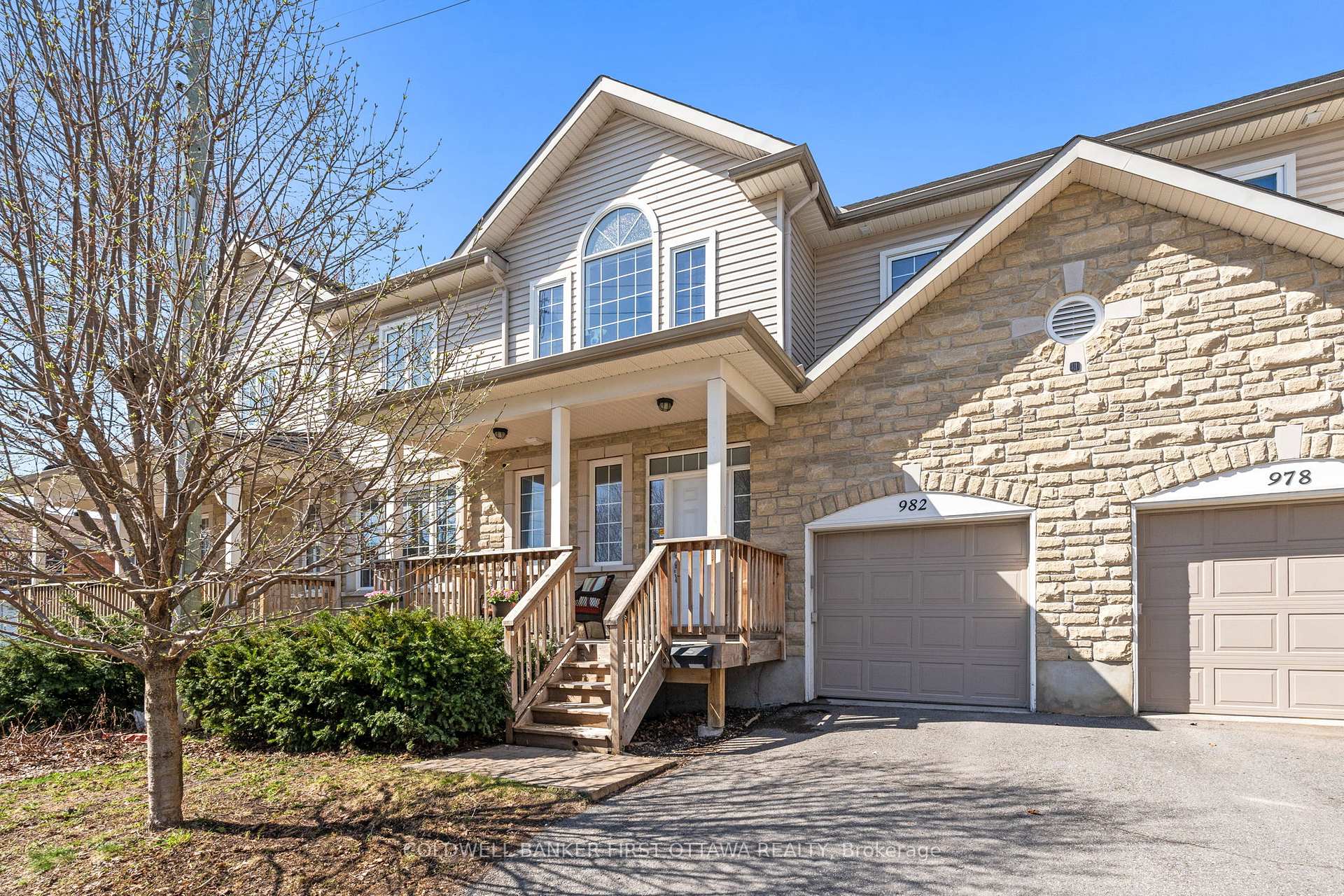 982 Hooper Street, Carlington - Central Park, ON K1A 8A1
