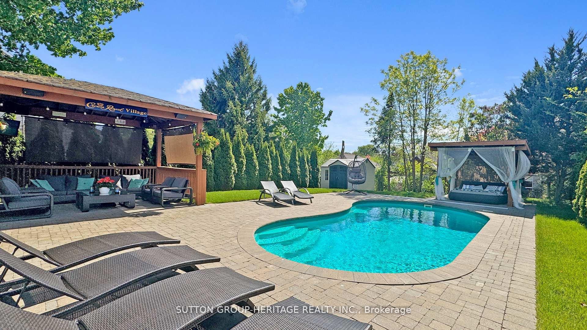 984 Rambleberry Avenue, Pickering, ON L1V 5Y4