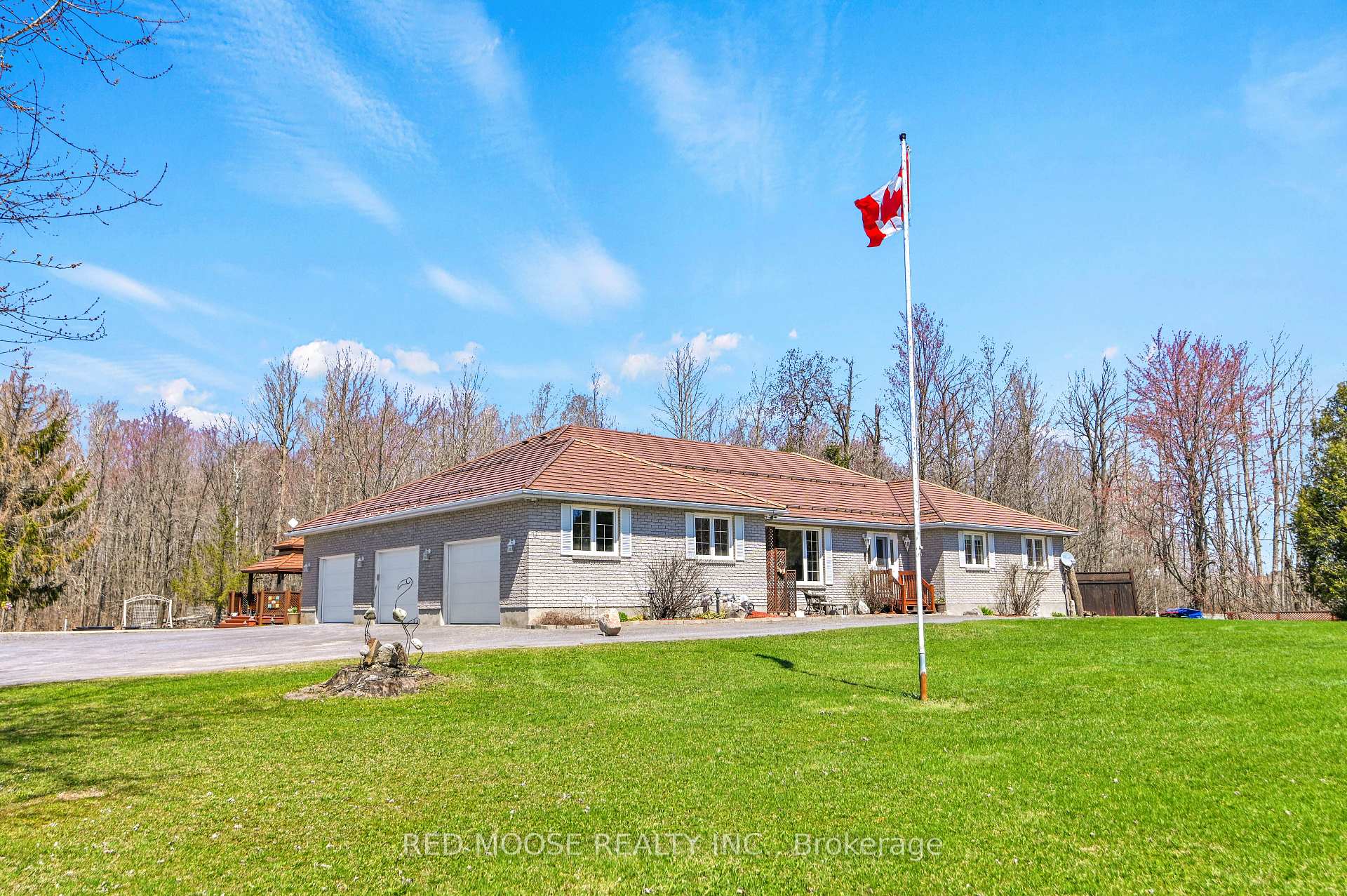 9859 Russell Road, Orleans - Cumberland and Area, ON K4B 1R8
