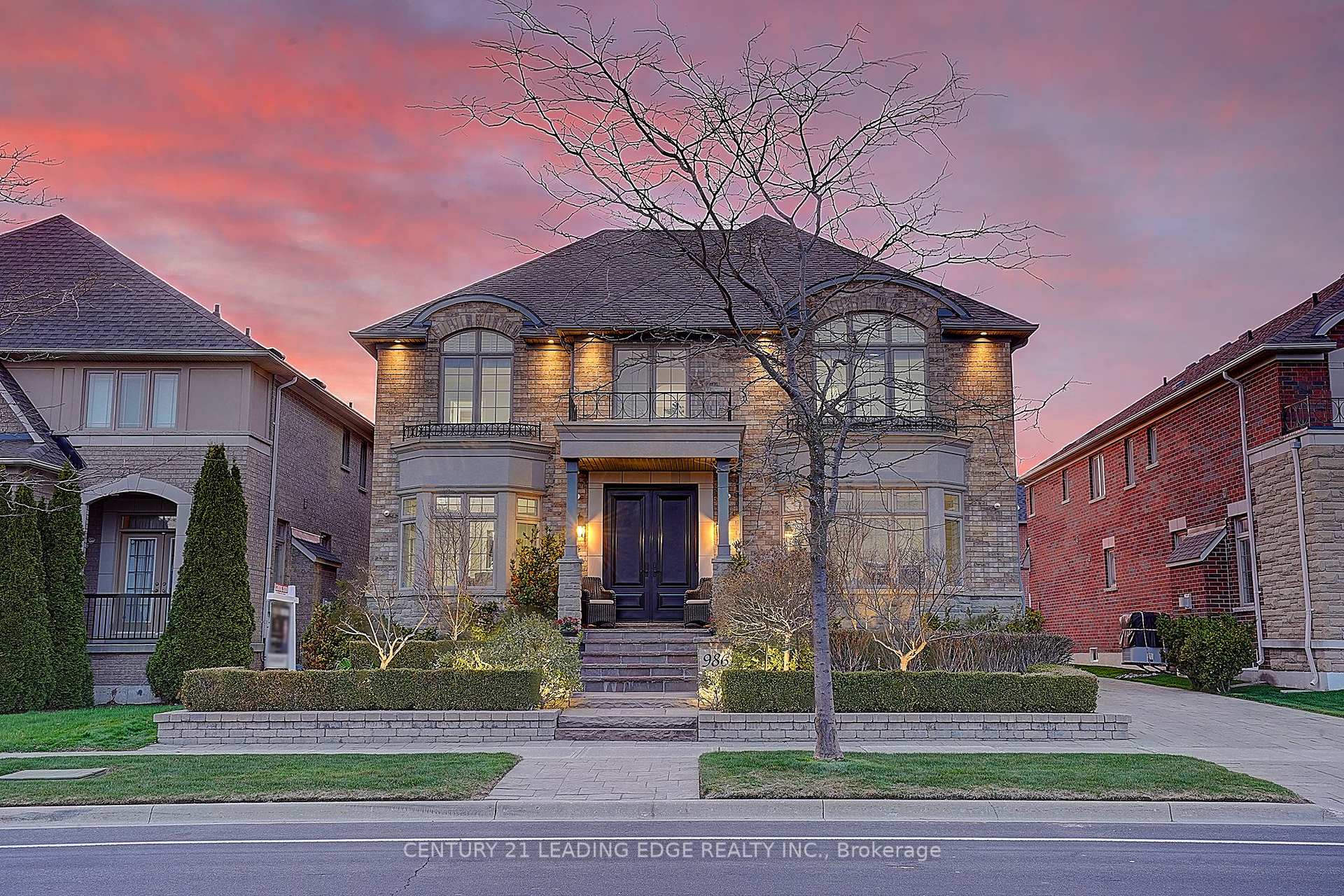 986 CASTLEMORE Avenue, Markham, ON L6E 0G2