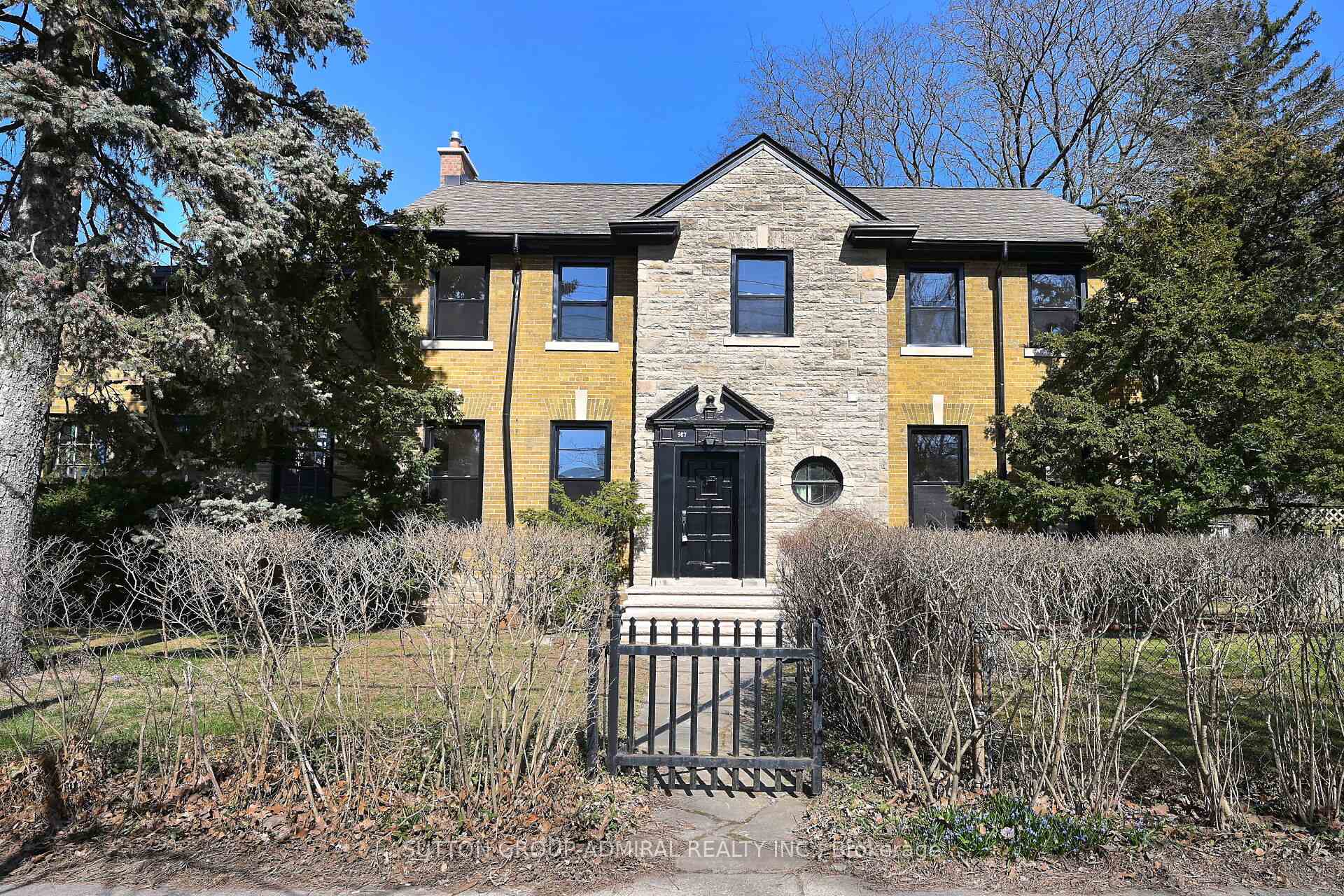 987 Royal York Road, Toronto, ON M8X 2E8