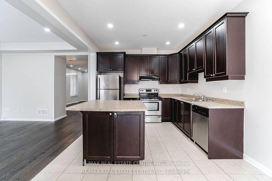 989 Farmstead Drive, Milton, ON L9T 8J1