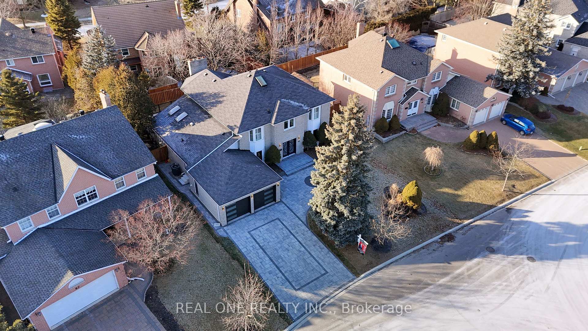 99 Aitken Circle, Markham, ON L3R 7L5