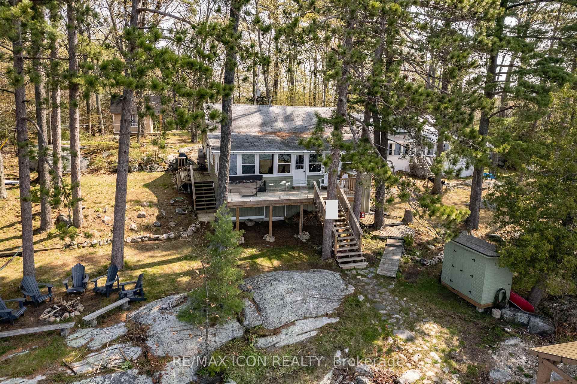 99 Bala Park Island, Muskoka Lakes, ON P0C 1A0