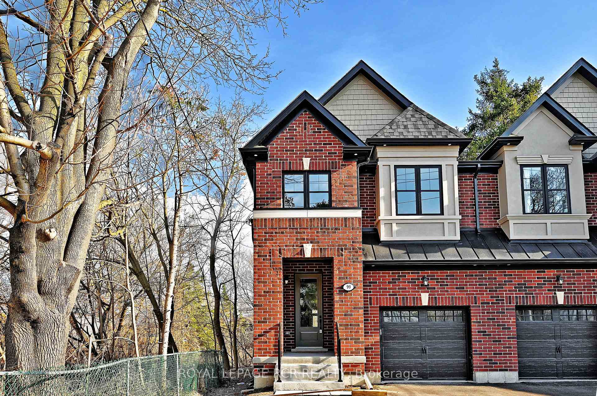 99 Mosley Street, Aurora, ON L4G 1H2