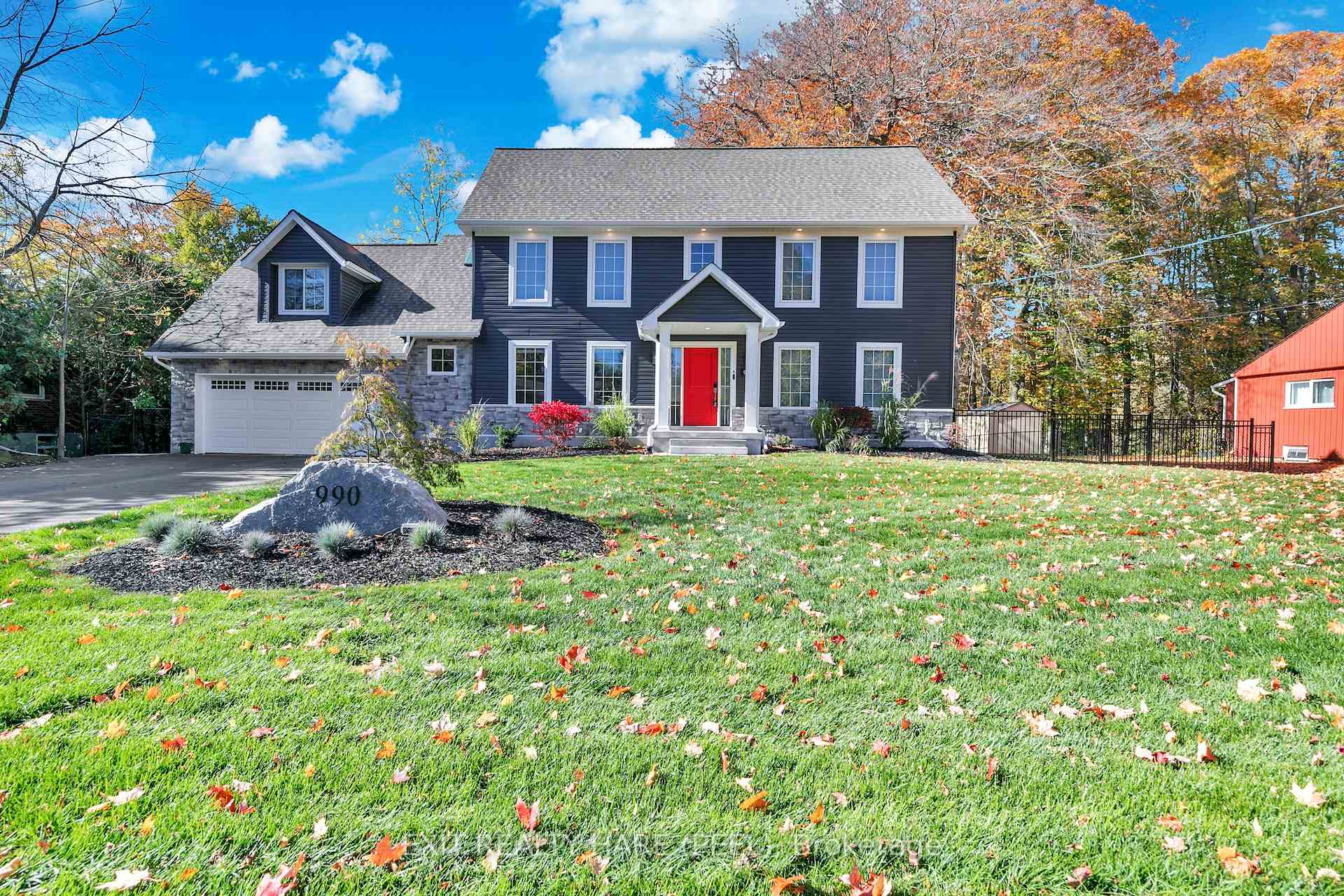 990 HAIST Street, Pelham, ON L0S 1E4