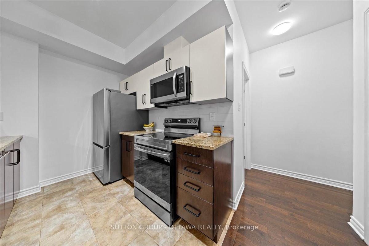 A - 310 Everest Private, Elmvale Acres and Area, ON K1G 4E3