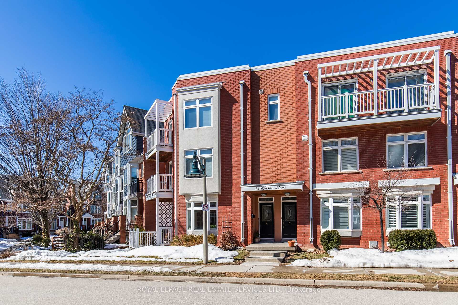 A - 43A Chester Street, Oakville, ON L6H 6J9
