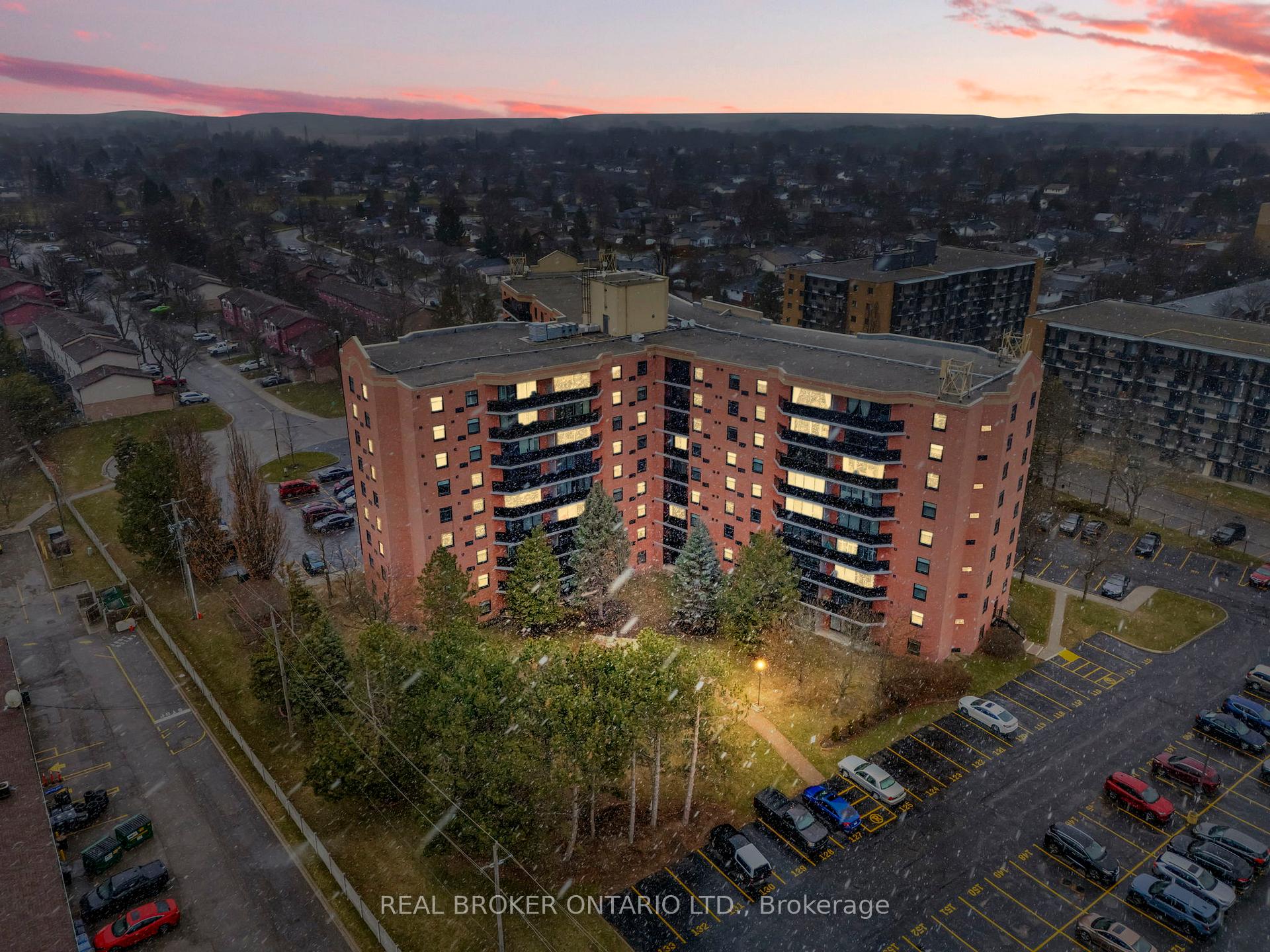 A - 9 Bonheur Court, Brantford, ON N3P 1Z5