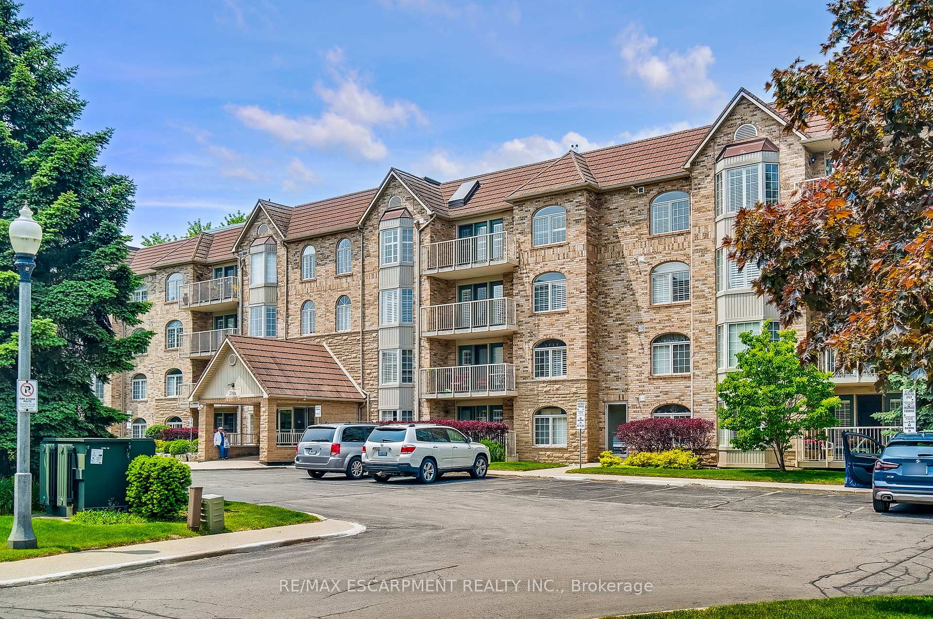 A405 - 216 Plains Road W, Burlington, ON L7T 2C3