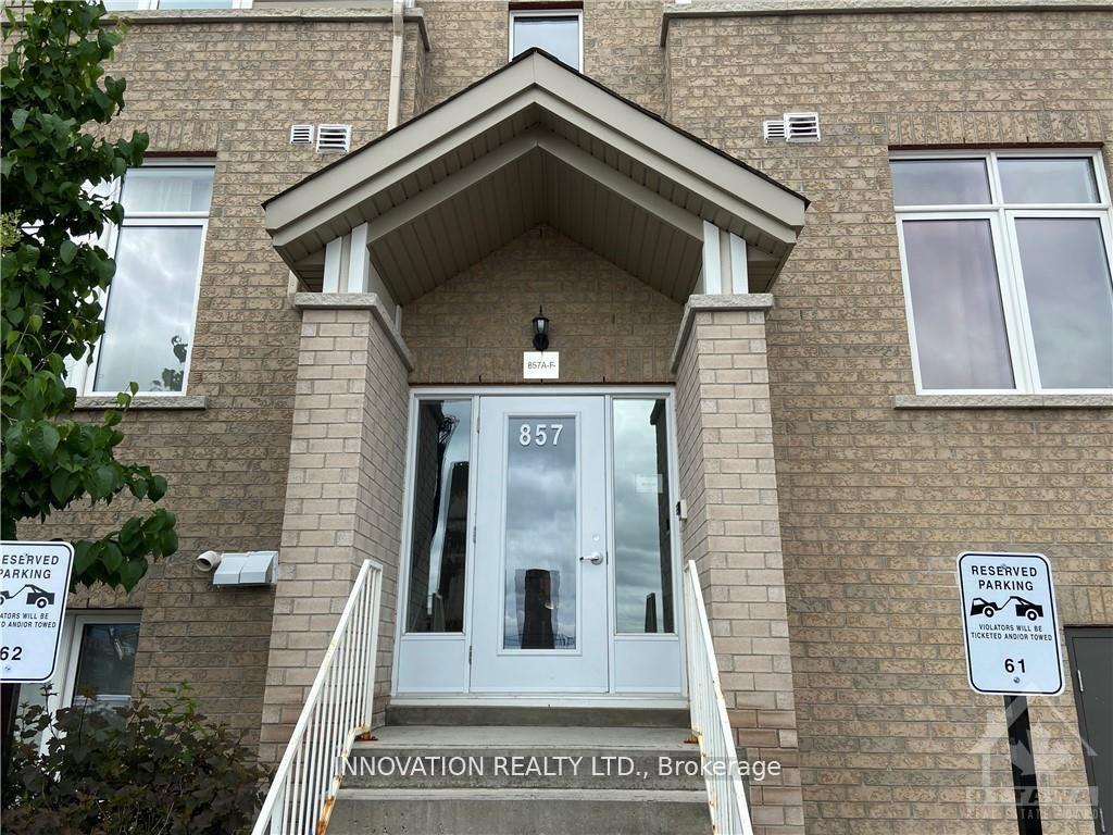 C - 857 BLACKCOMB PVT, Elmvale Acres and Area, ON K1G 4E4