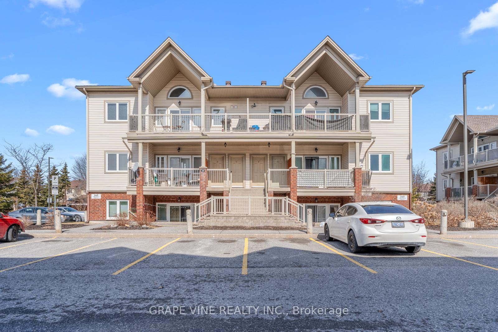 #D - 165 Crestway Drive, Barrhaven, ON K2G 7C8