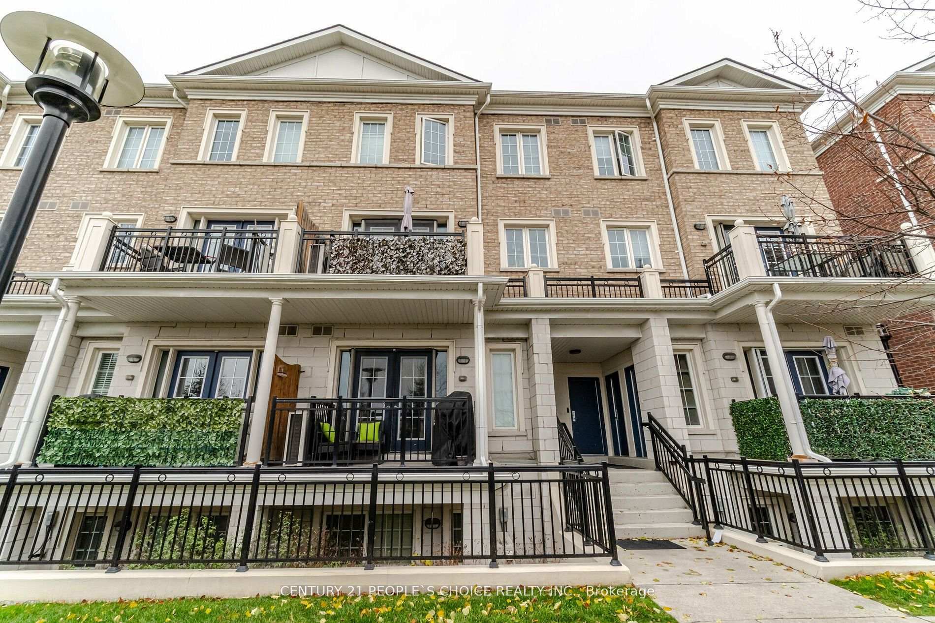 D12 - 26 Bruce Street, Vaughan, ON L4L 0H4