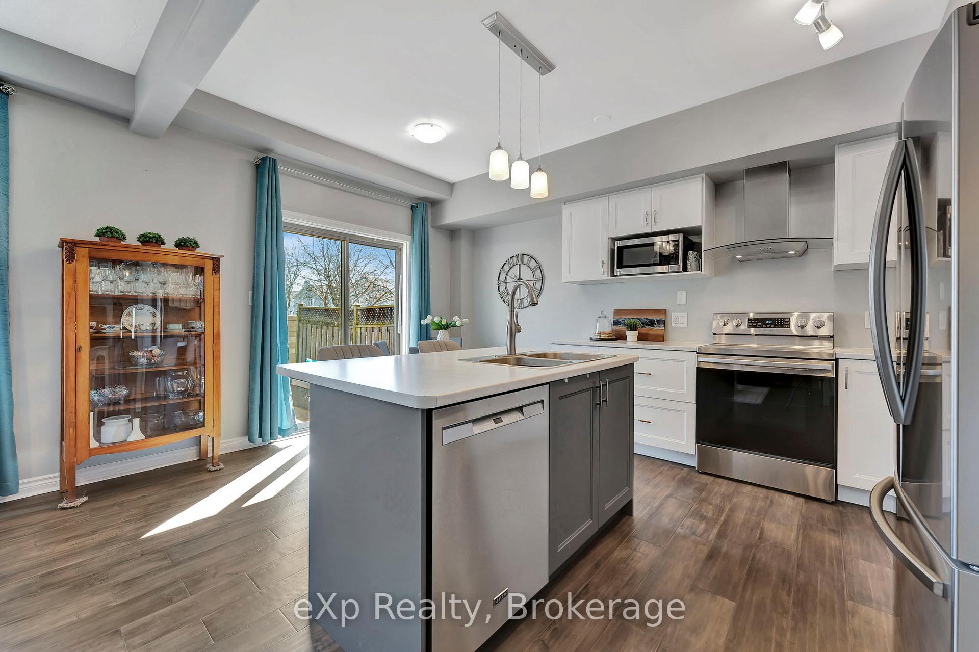 D2 - 12 Brantwood Park Road, Brantford, ON N3P 1G2