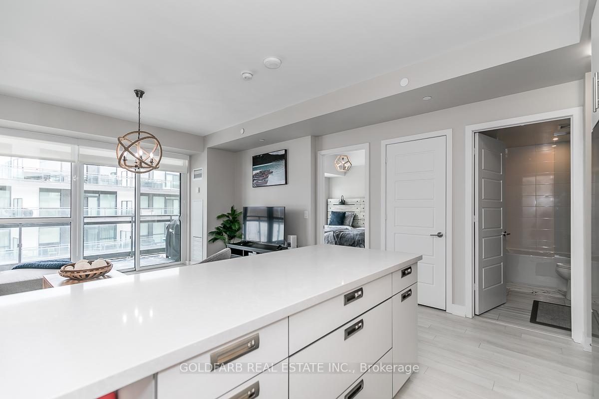 D322 - 333 Sea Ray Avenue, Innisfil, ON L9S 2P7