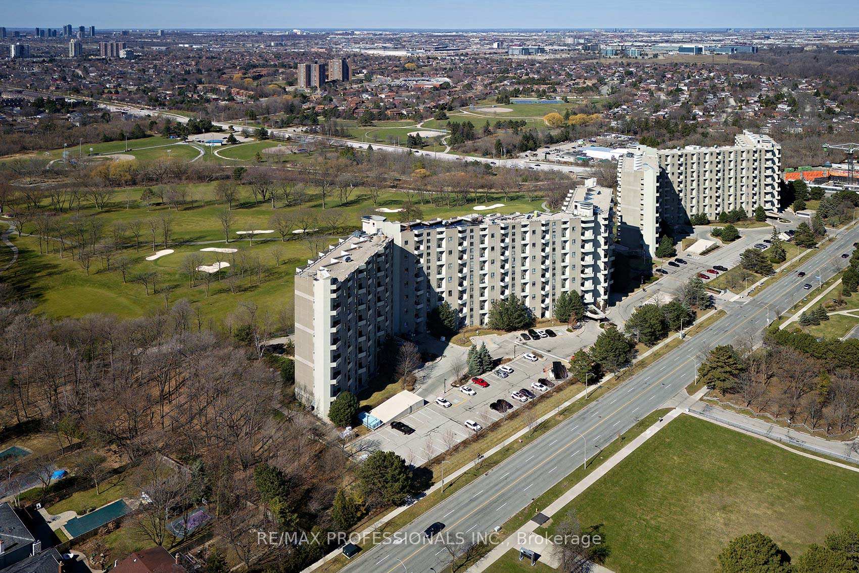 E12 - 284 Mill Road, Toronto, ON M9C 4W6