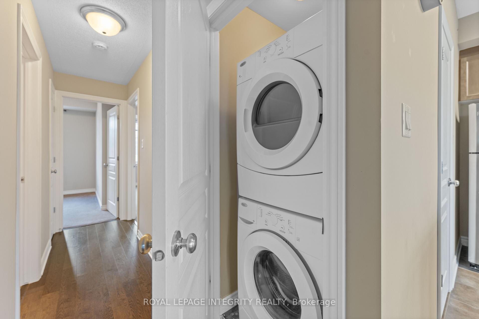 F - 21 Tadley Private, Barrhaven, ON K2J 2T3