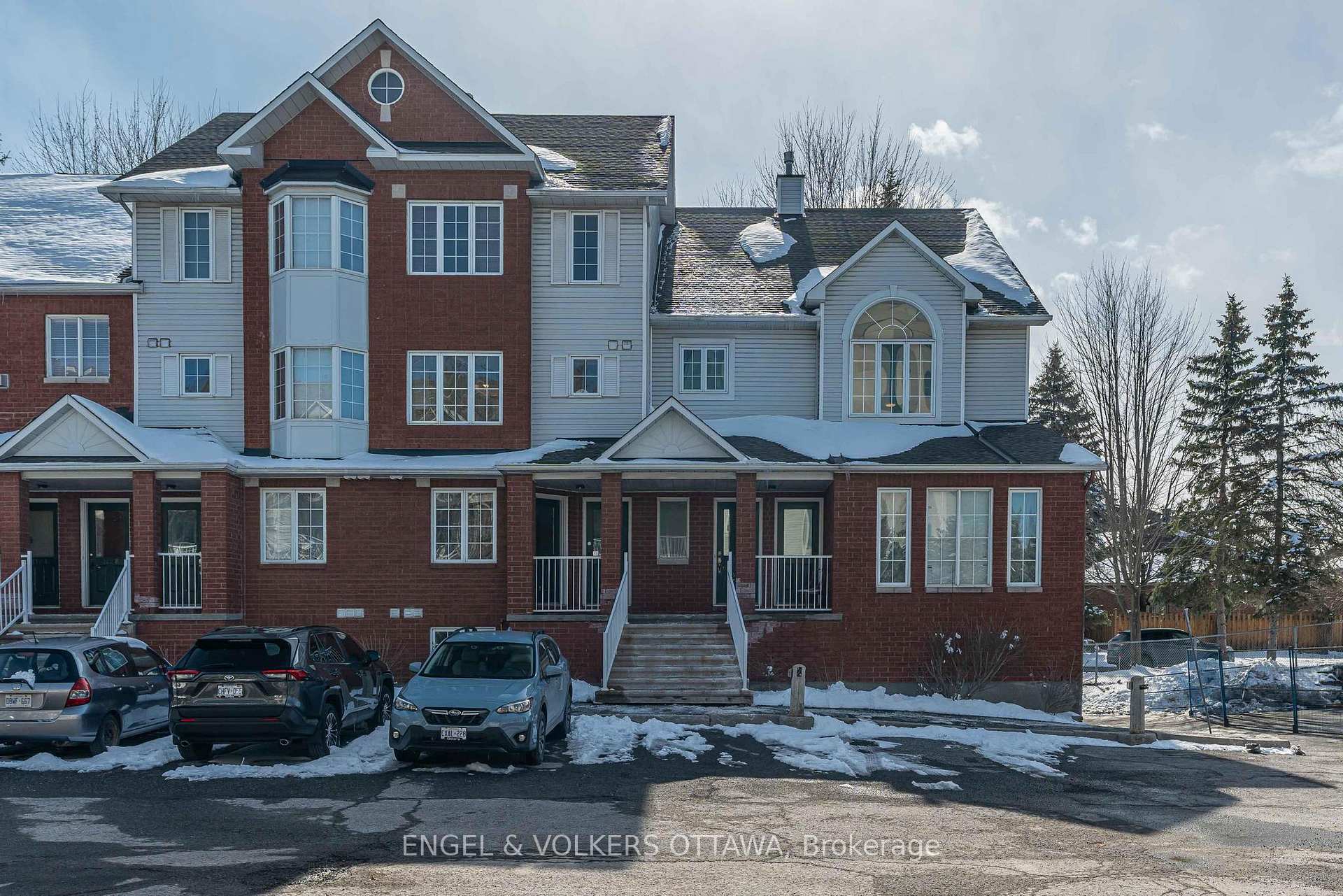 G - 112 Centrepointe Drive, South of Baseline to Knoxdale, ON K2G 6K3