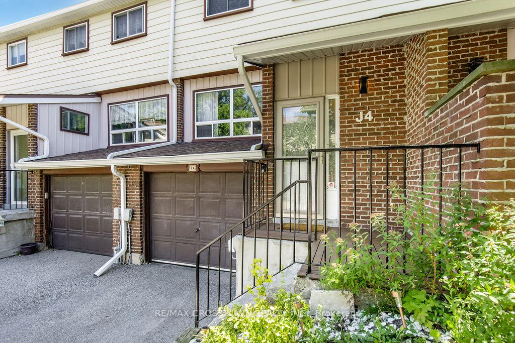 J4 - 63 Ferris Lane, Barrie, ON L4M 5C4