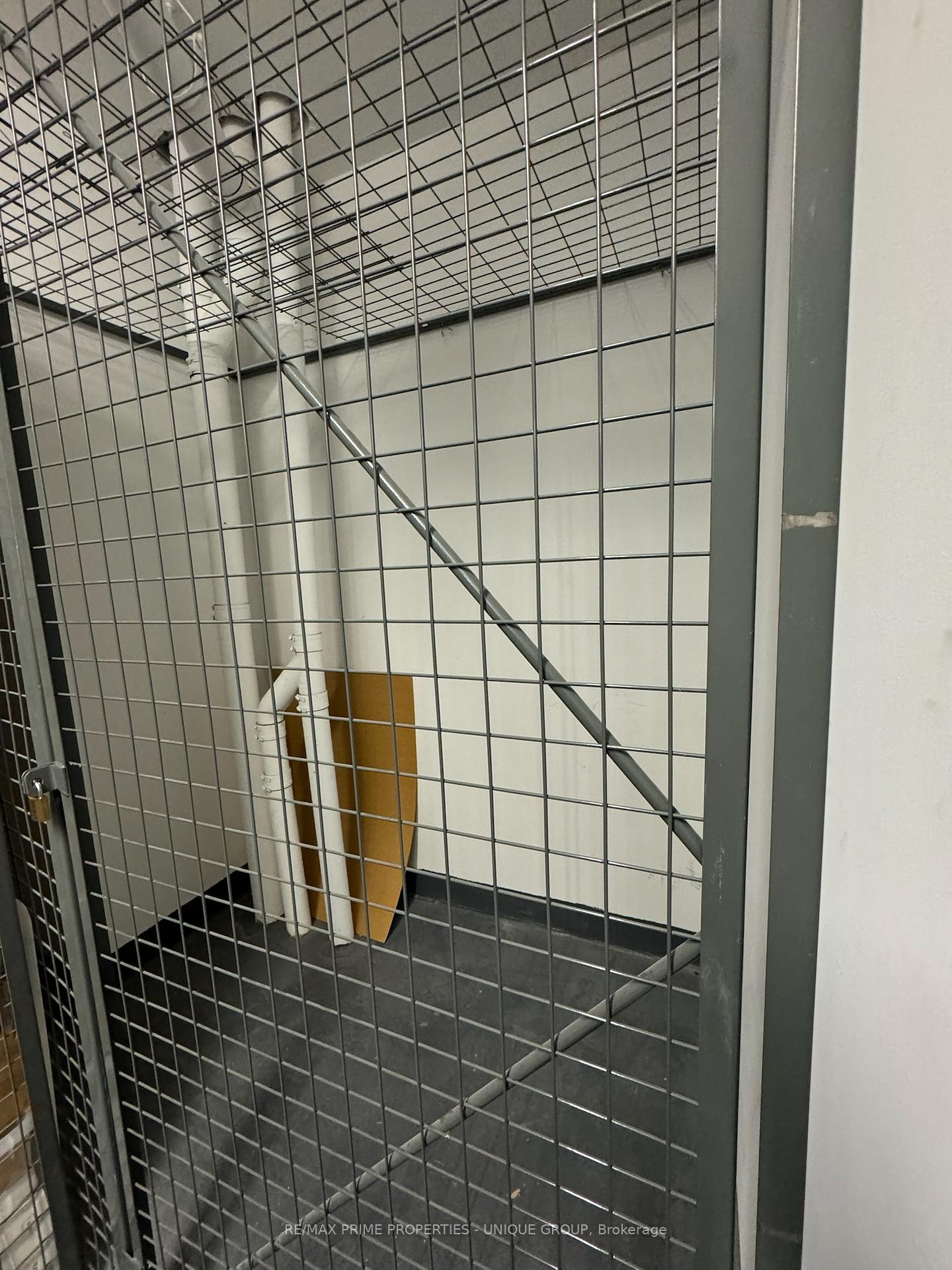 Locker - 388 Yonge Street, Toronto, ON M5B 0A5