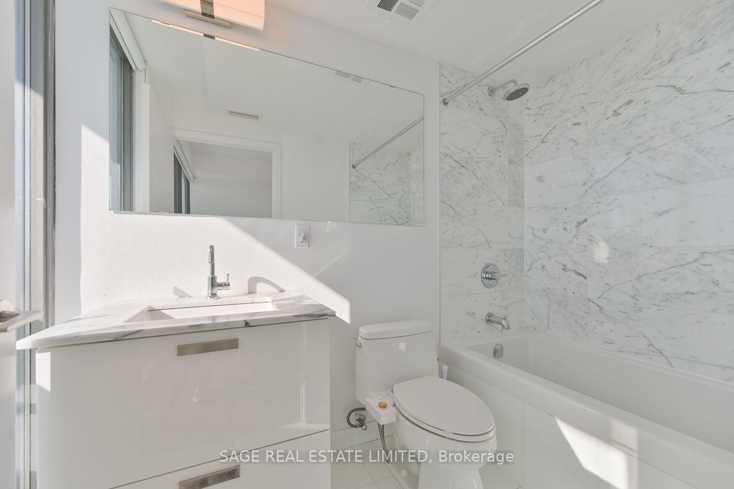 LPh02 - 1815 Yonge Street, Toronto, ON M4T 2A4