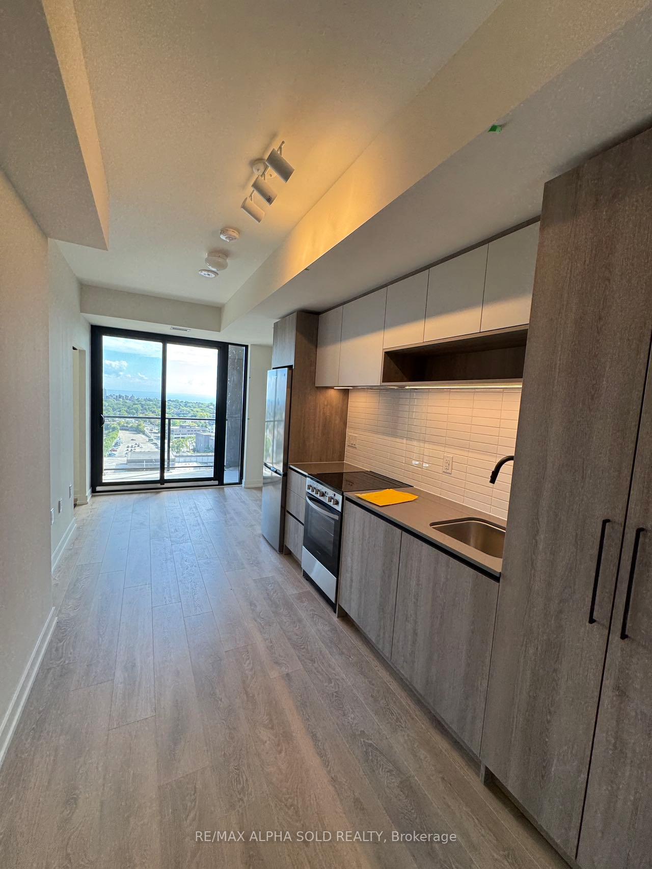 LPH03 - 181 Sterling Road, Toronto, ON M6R 2B2