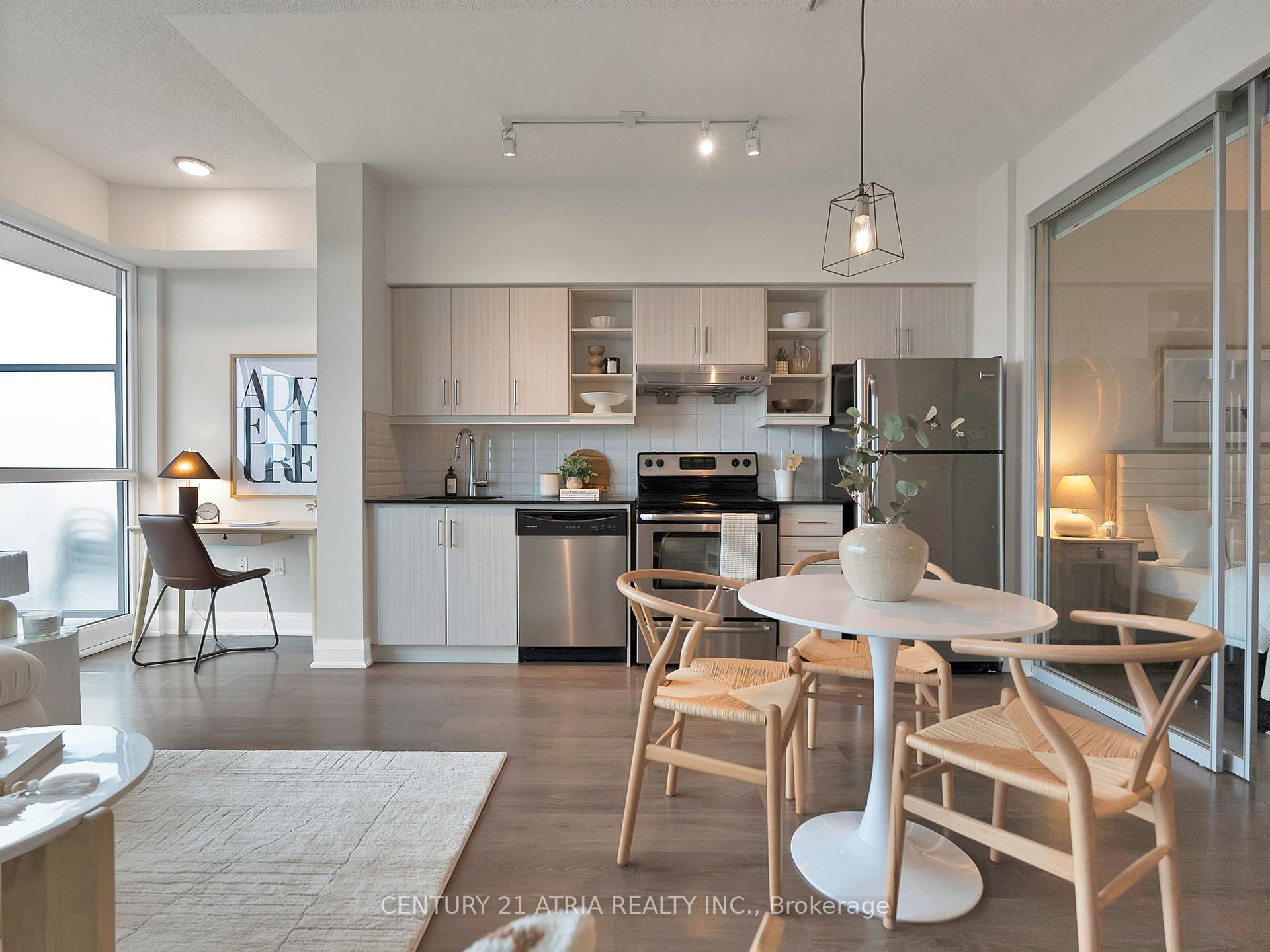 LPH18 - 160 Vanderhoof Avenue, Toronto, ON M4G 0B7