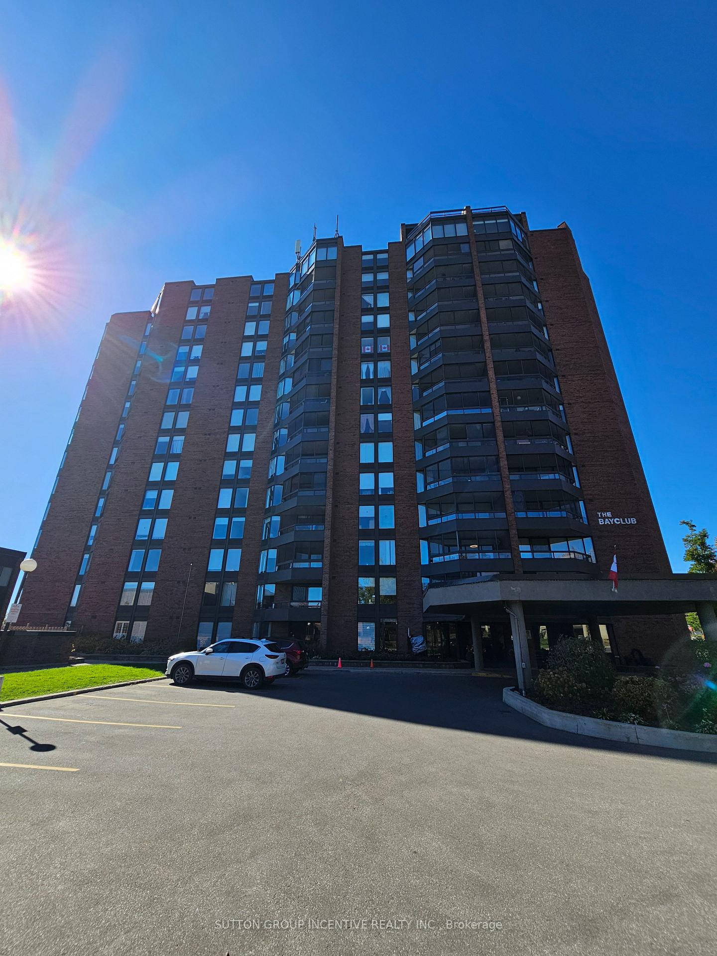 PH-1503 - 181 COLLIER Street, Barrie, ON L4M 5L6