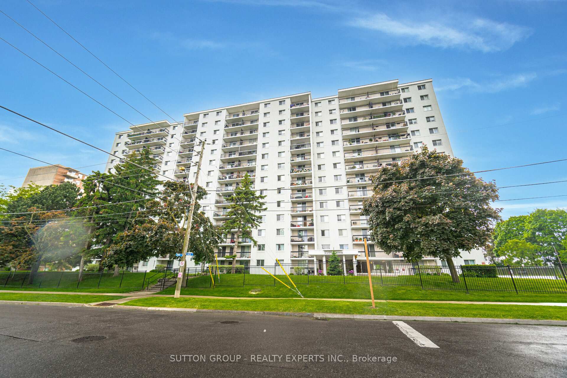 PH-2 - 1100 Caven Street, Mississauga, ON L5G 4N3