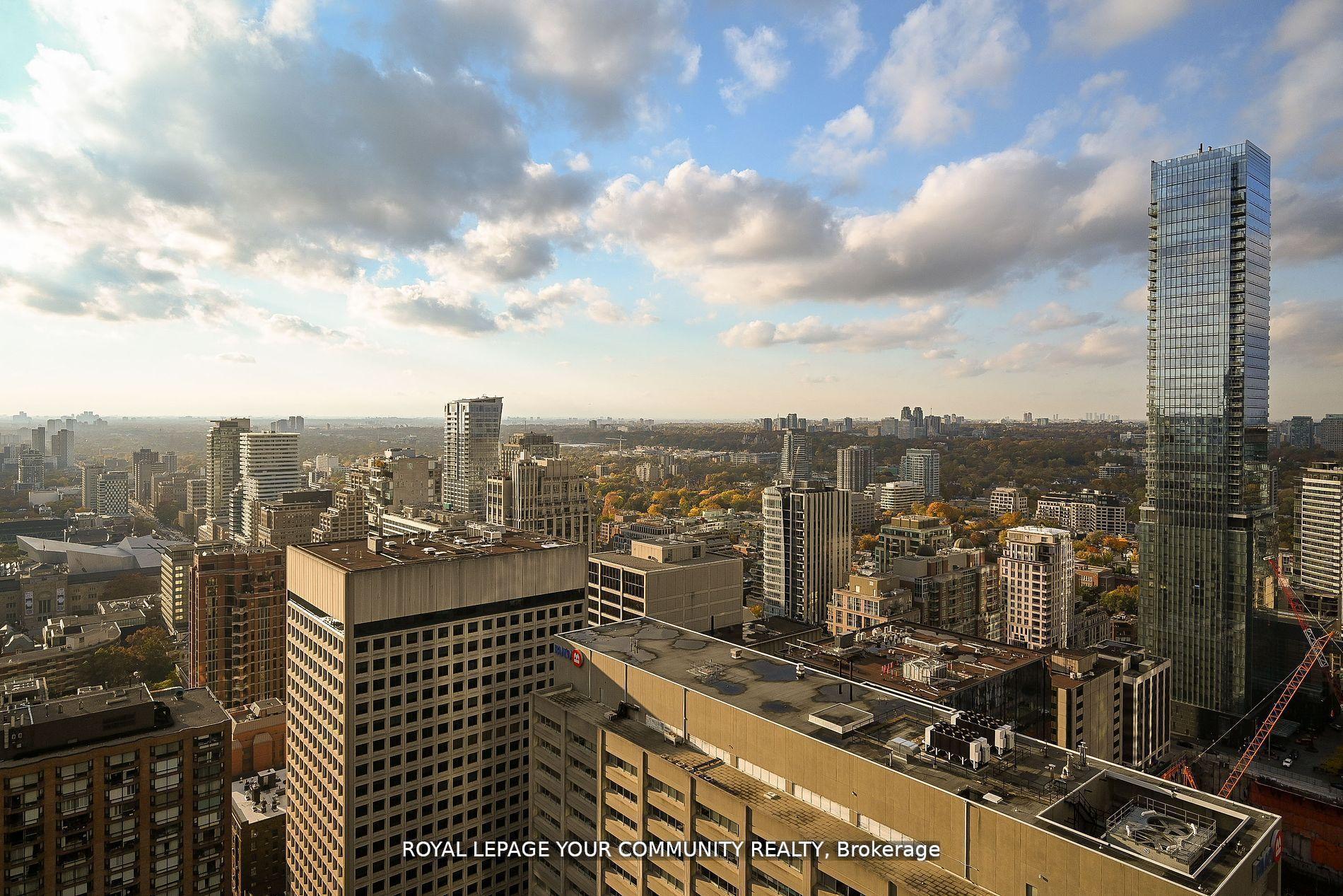 Ph 35 - 21 Balmuto Street, Toronto, ON M4Y 1W4