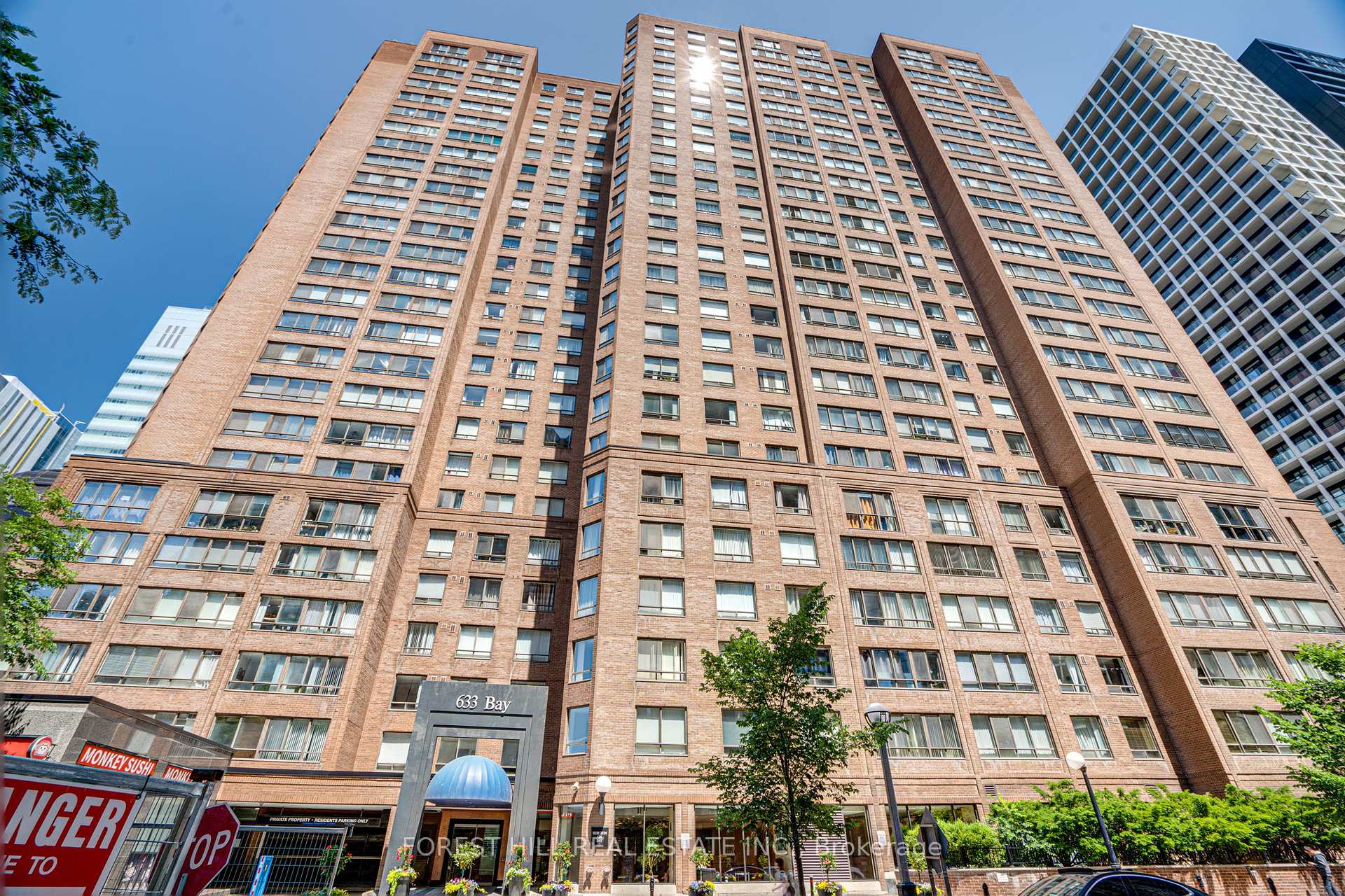 PH14 - 633 Bay Street, Toronto, ON M5G 2G4