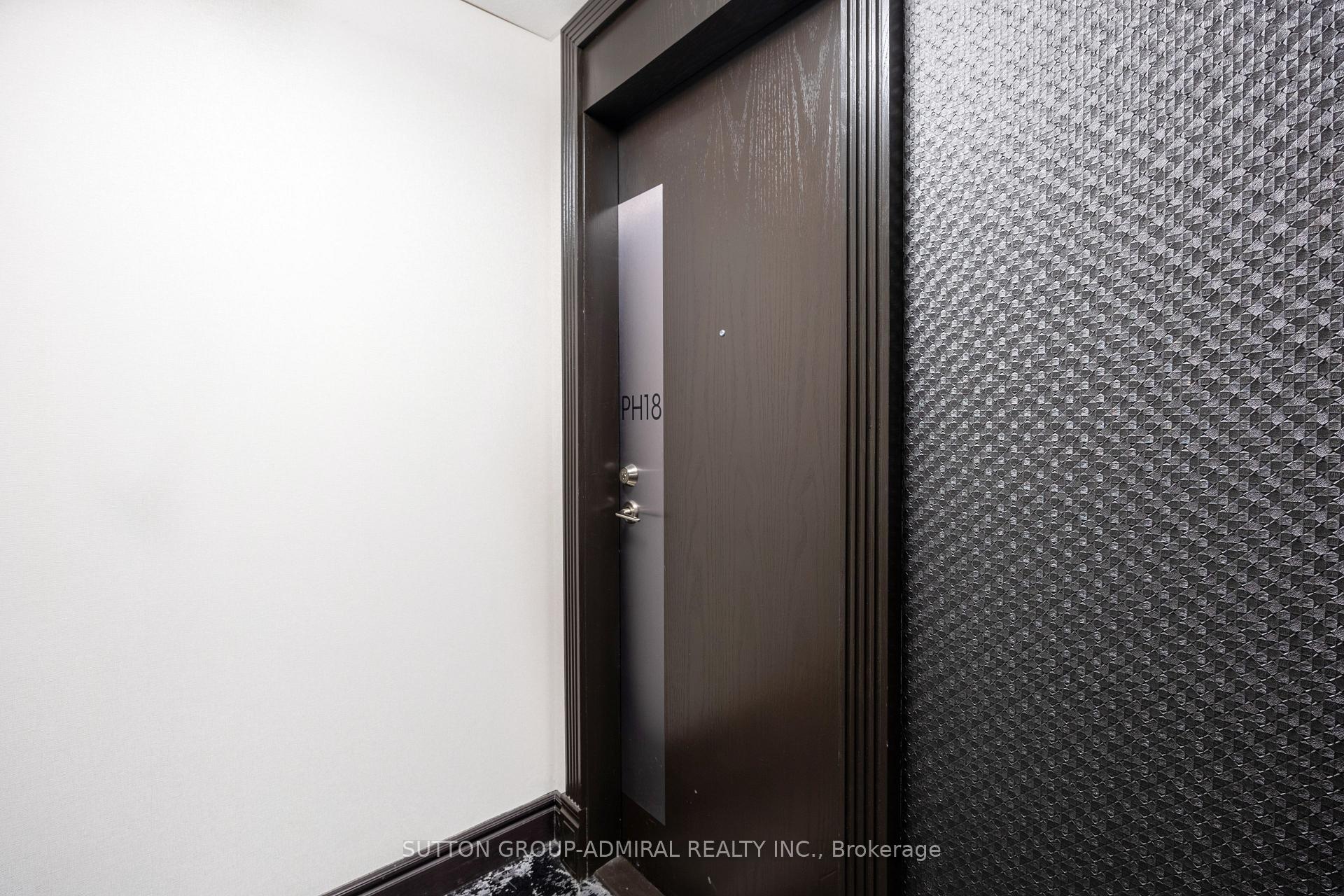 PH18 - 3 Ellesmere Street, Richmond Hill, ON L4B 4N2