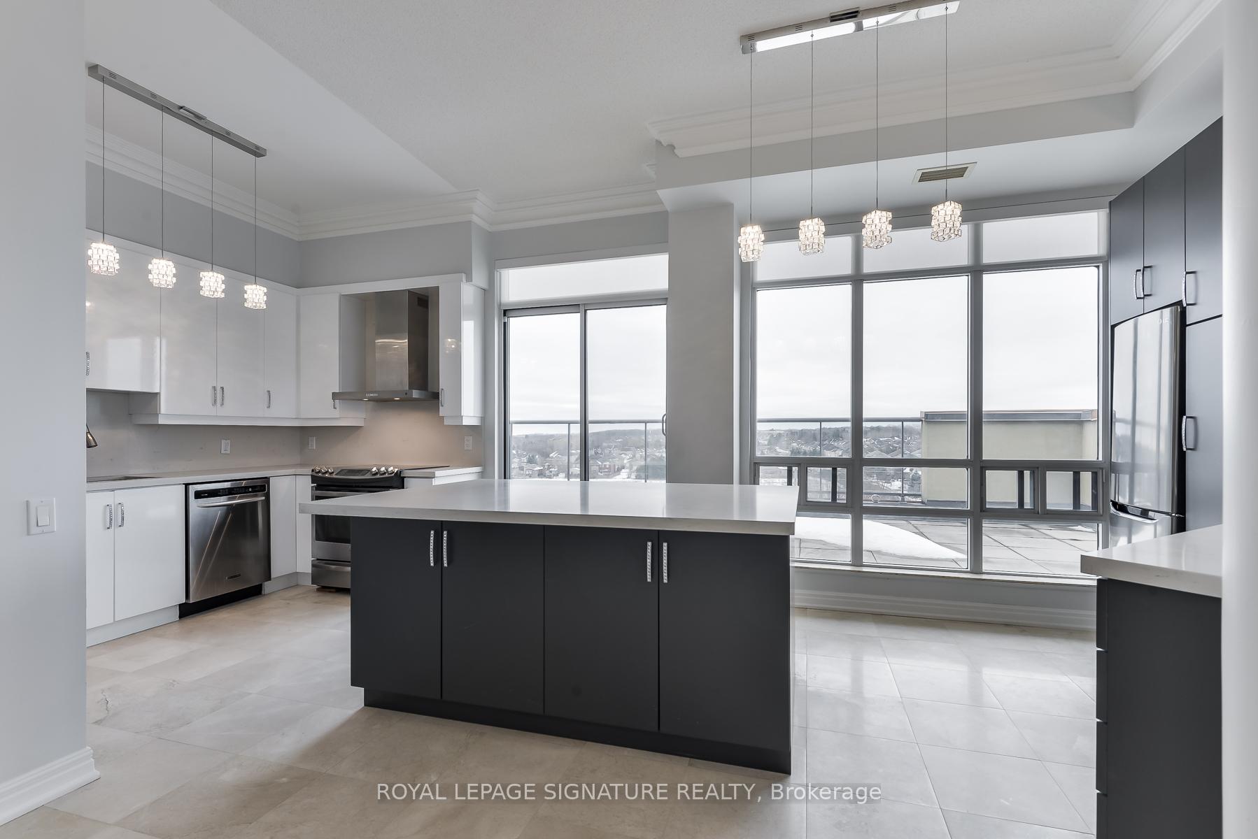 Ph8 - 11121 Yonge Street, Richmond Hill, ON L4C 0S7