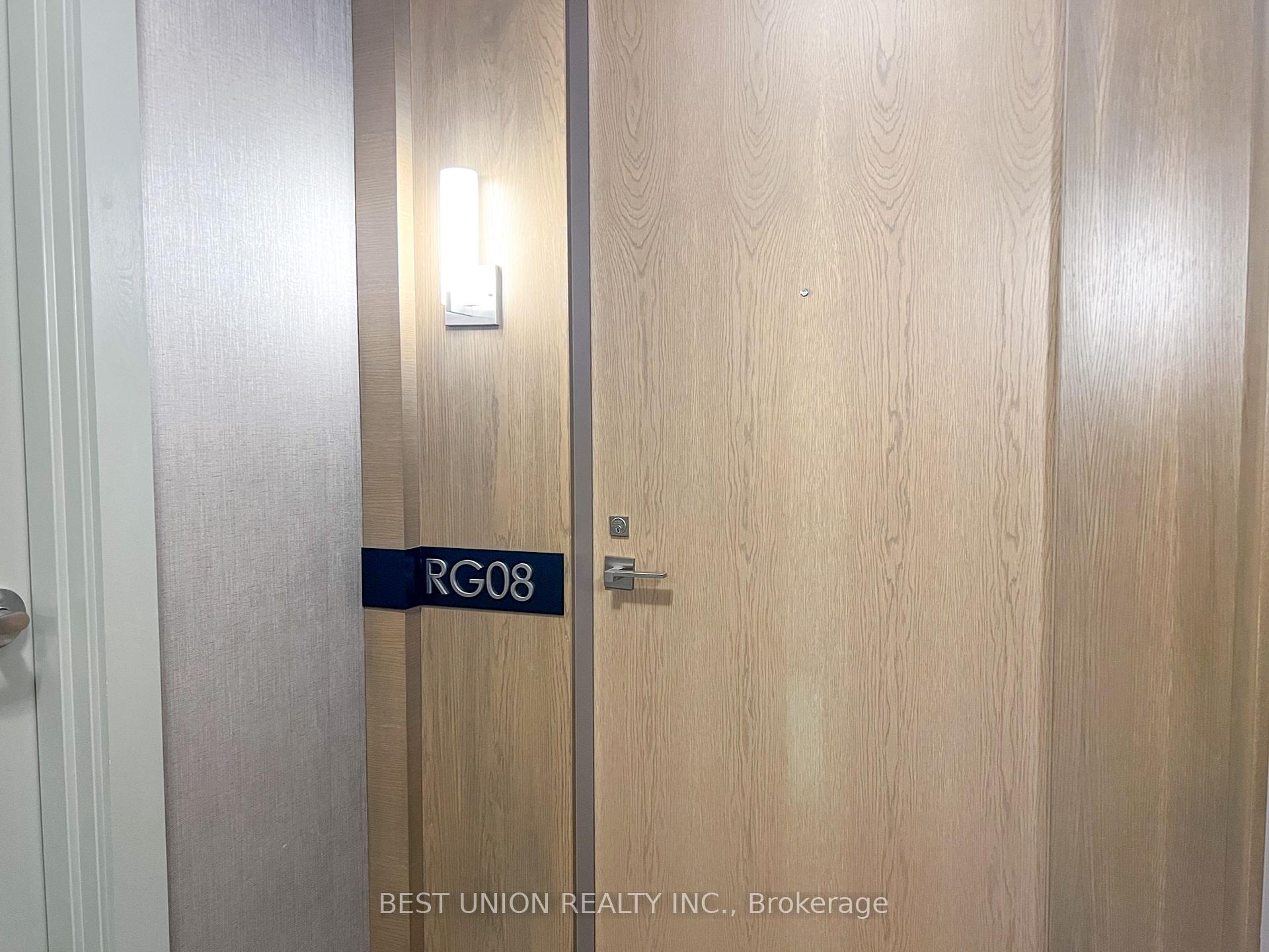 RG08 - 18 Uptown Drive, Markham, ON L3R 5M5