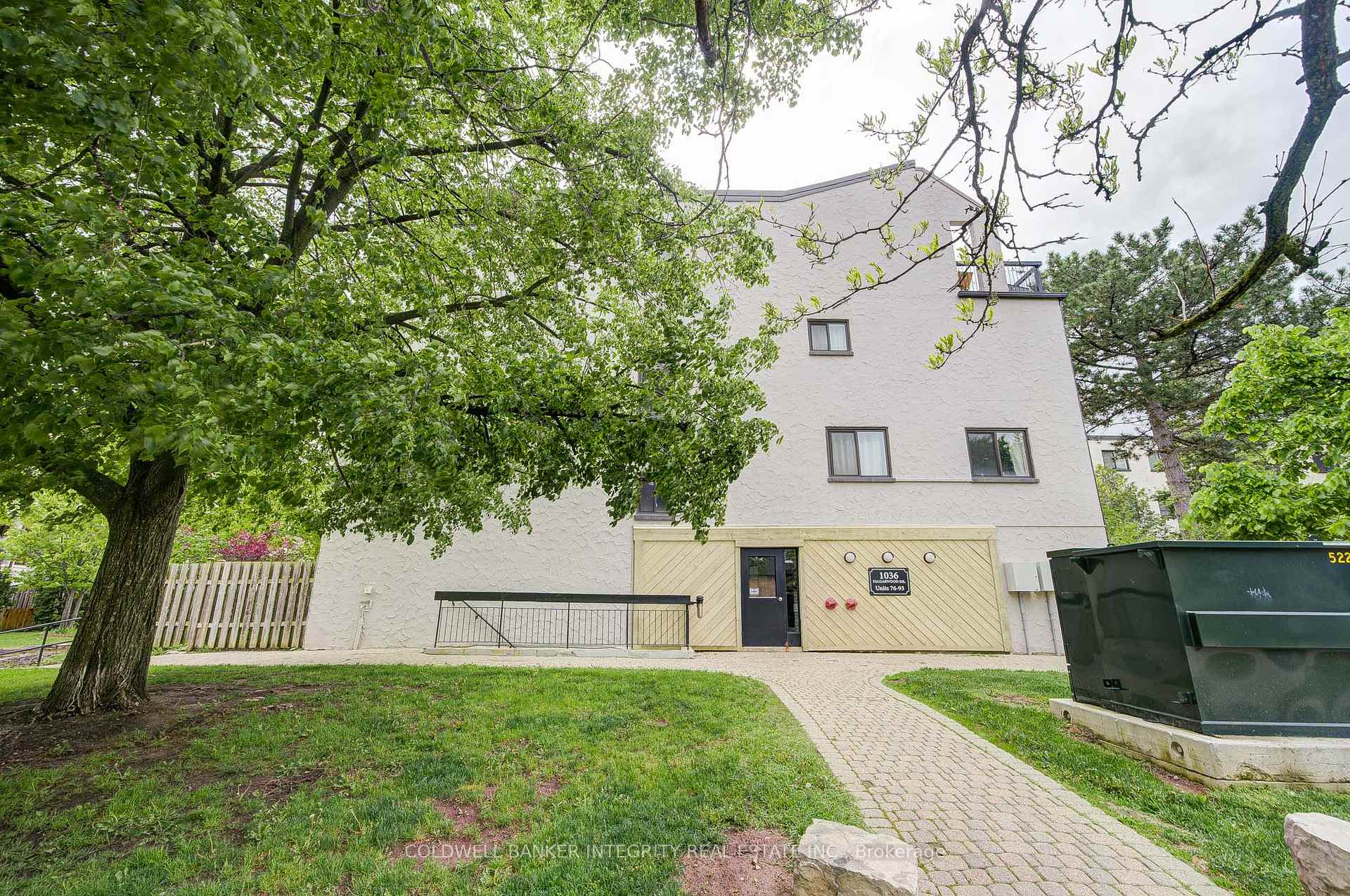 Suite 82 - 1036 Falgarwood Drive, Oakville, ON L6H 2P3