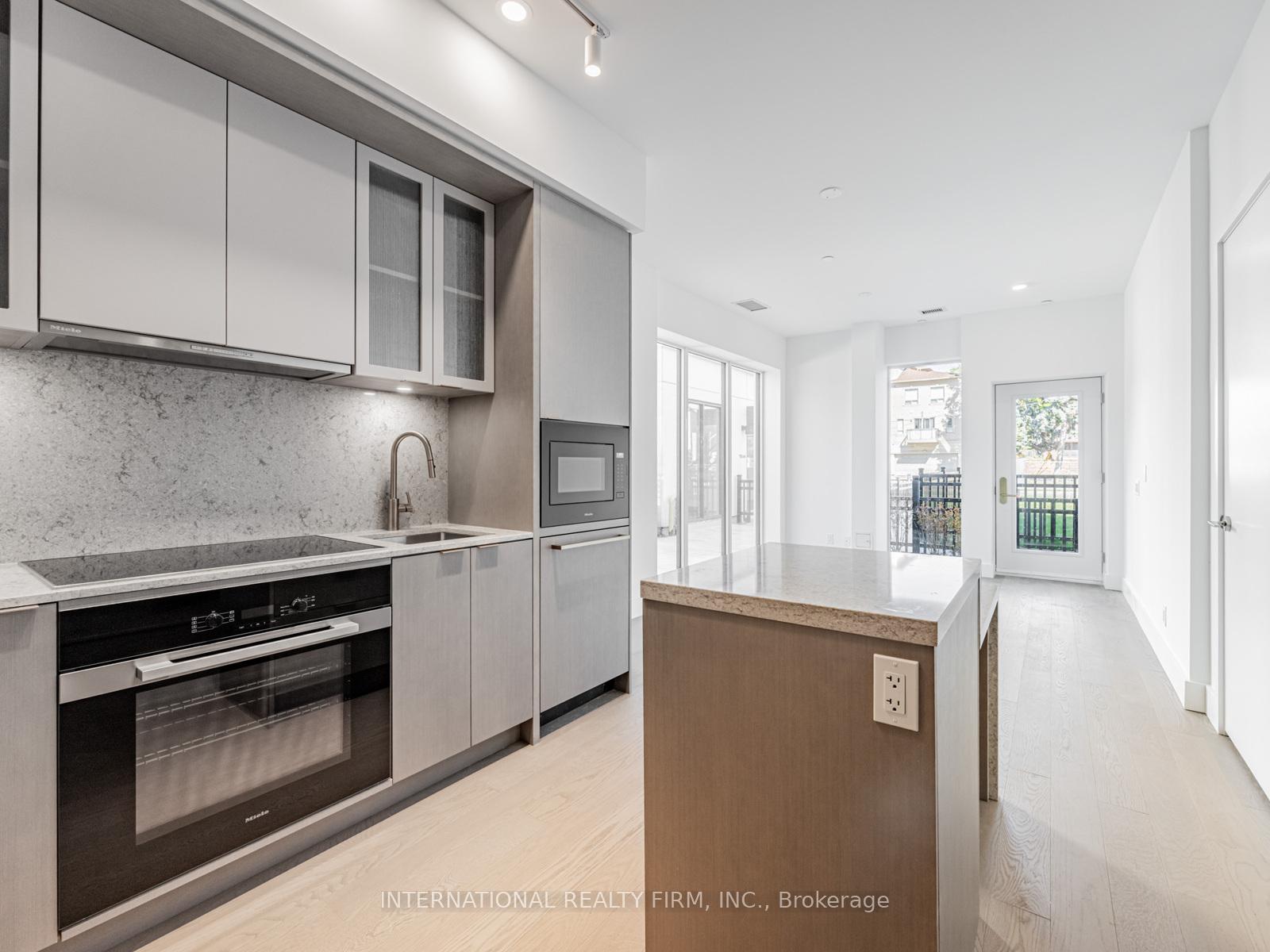 TH-06 - 20 Dervock Crescent NW, Toronto, ON M2K 0H9