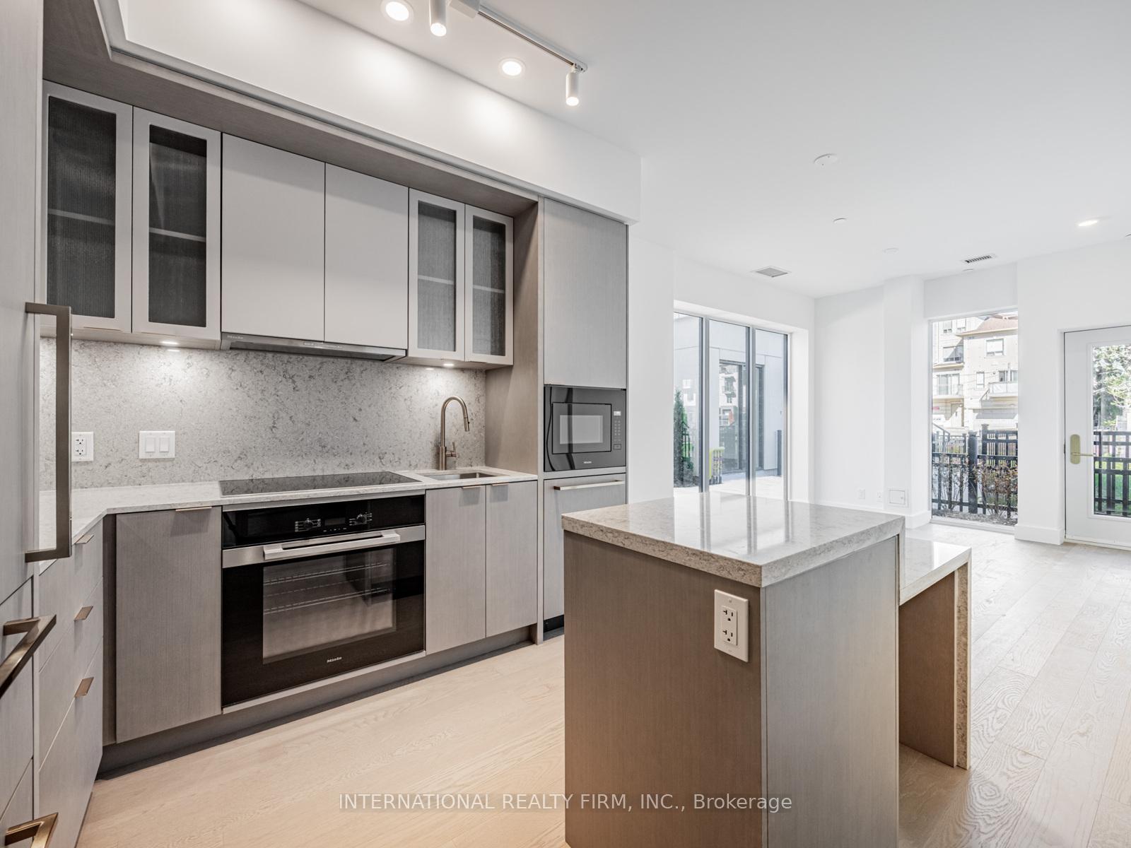 TH-06 - 20 Dervock Crescent NW, Toronto, ON M2K 0H9