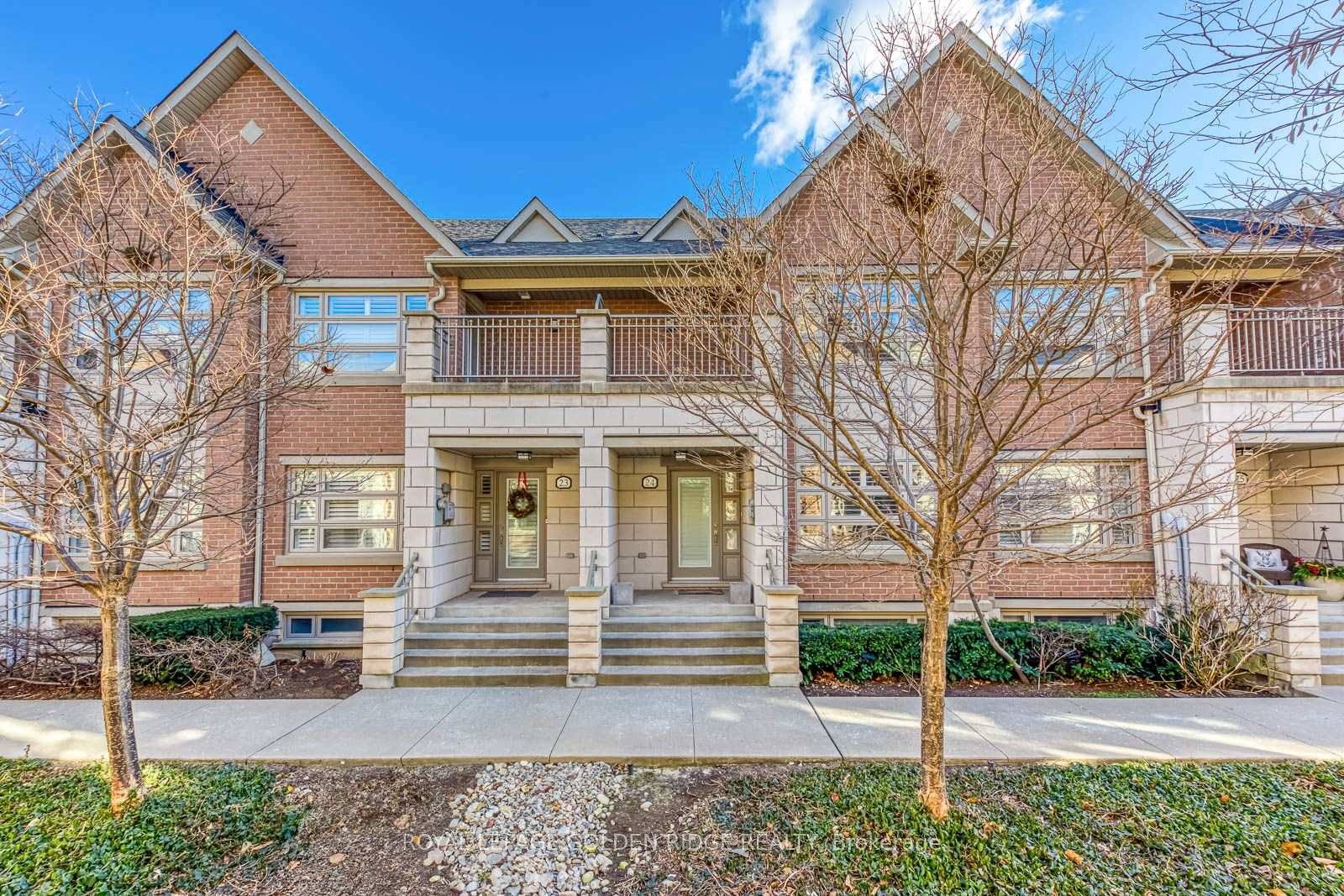 TH24 - 2460 Prince Michael Drive, Oakville, ON L6H 0G9